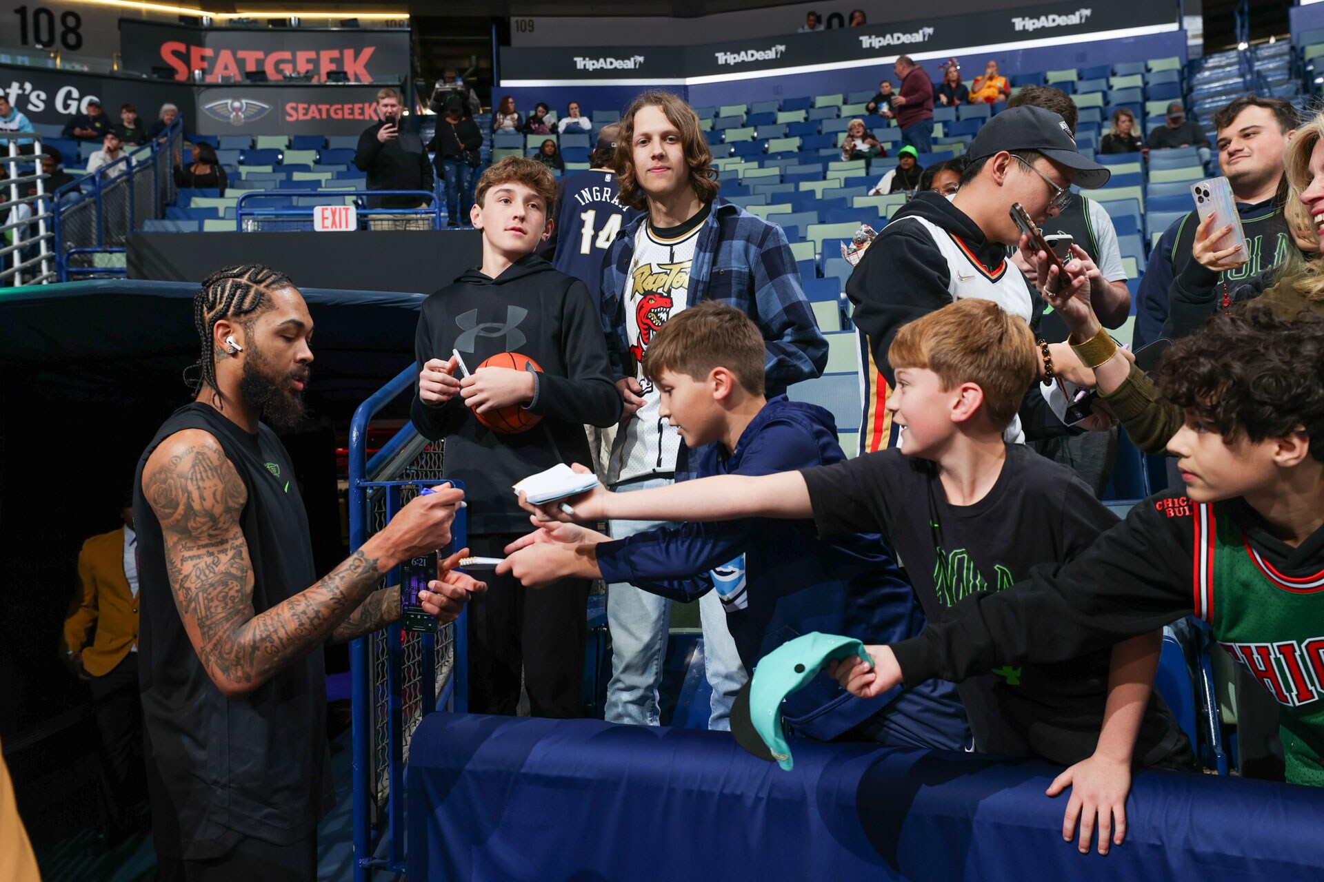 Photos: Pelicans vs. Grizzlies | Fans and Entertainment 12/26/2023 ...