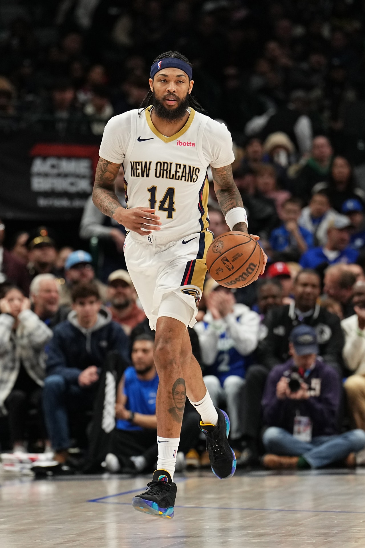 Photos: Pelicans at Mavericks | Game Action 1/15/24 Photo Gallery | NBA.com