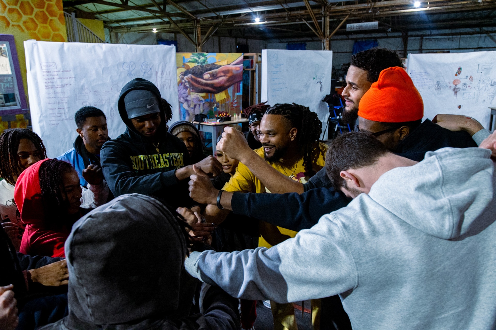 Pelicans players collaborate with artist BMike and Eternal Seeds to ...