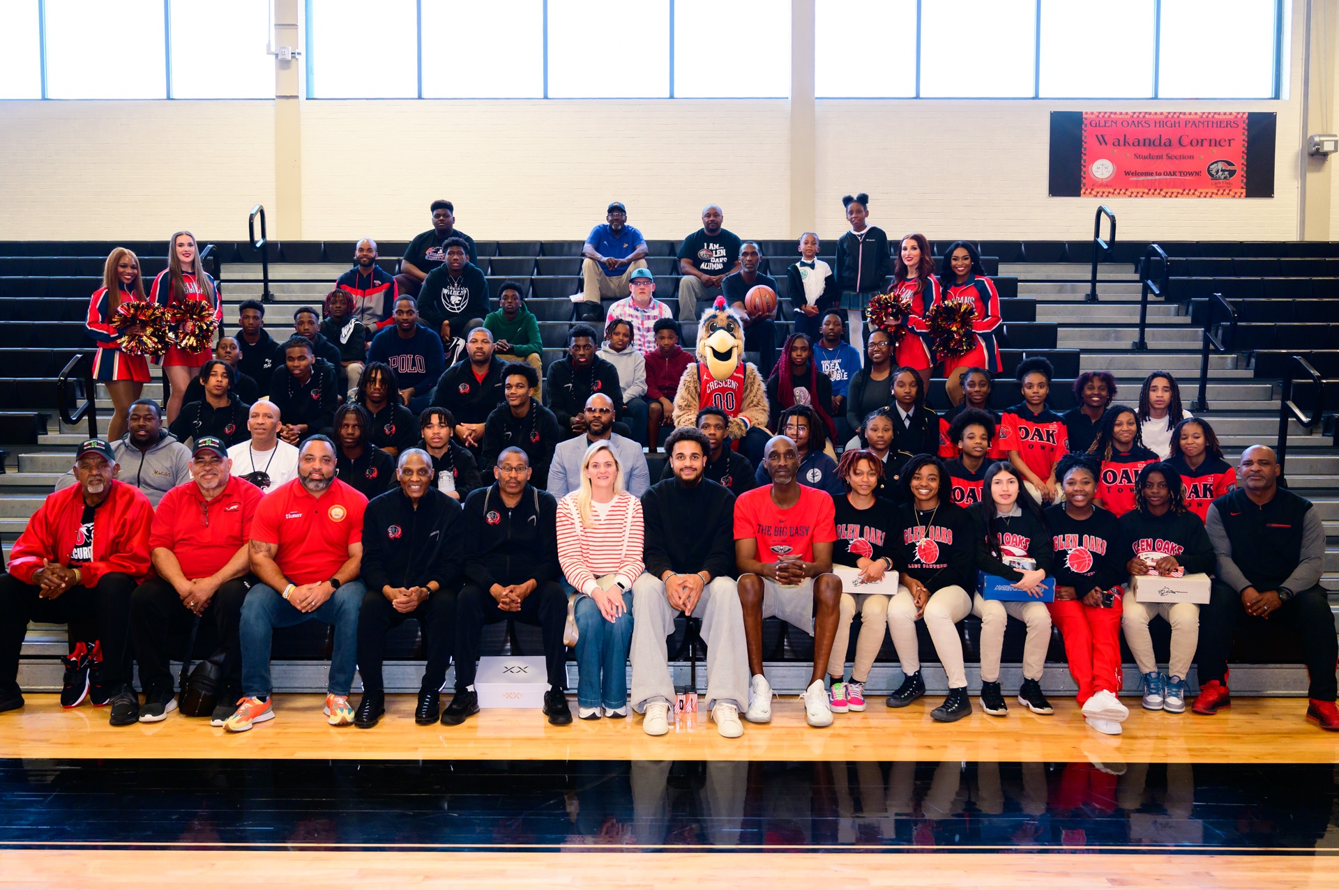 Photos: Jeremiah Robinson-Earl and his father gift basketball shoes to ...