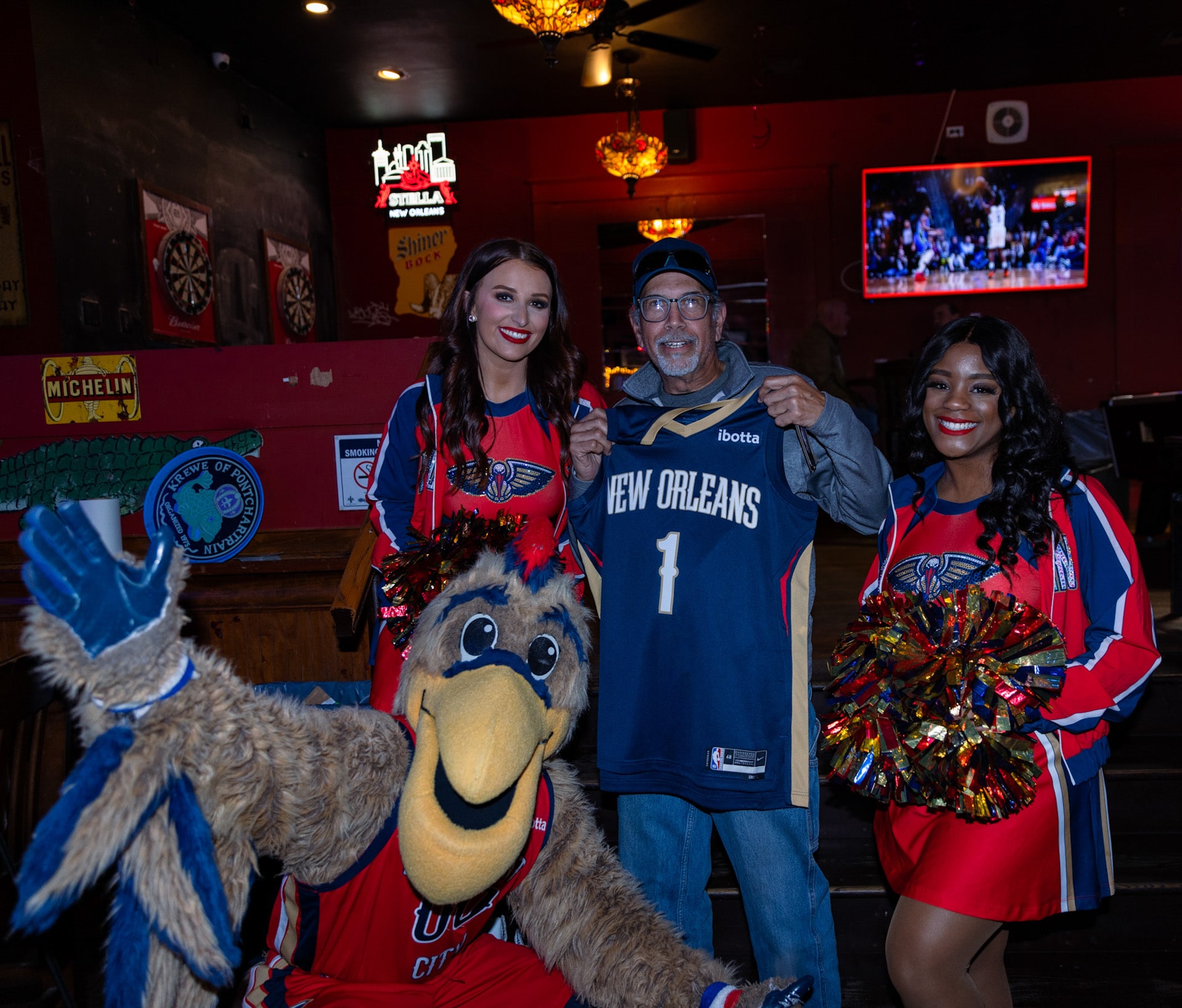 Photos: Pelicans, Corona host watch party at Evangeline Lounge Photo ...