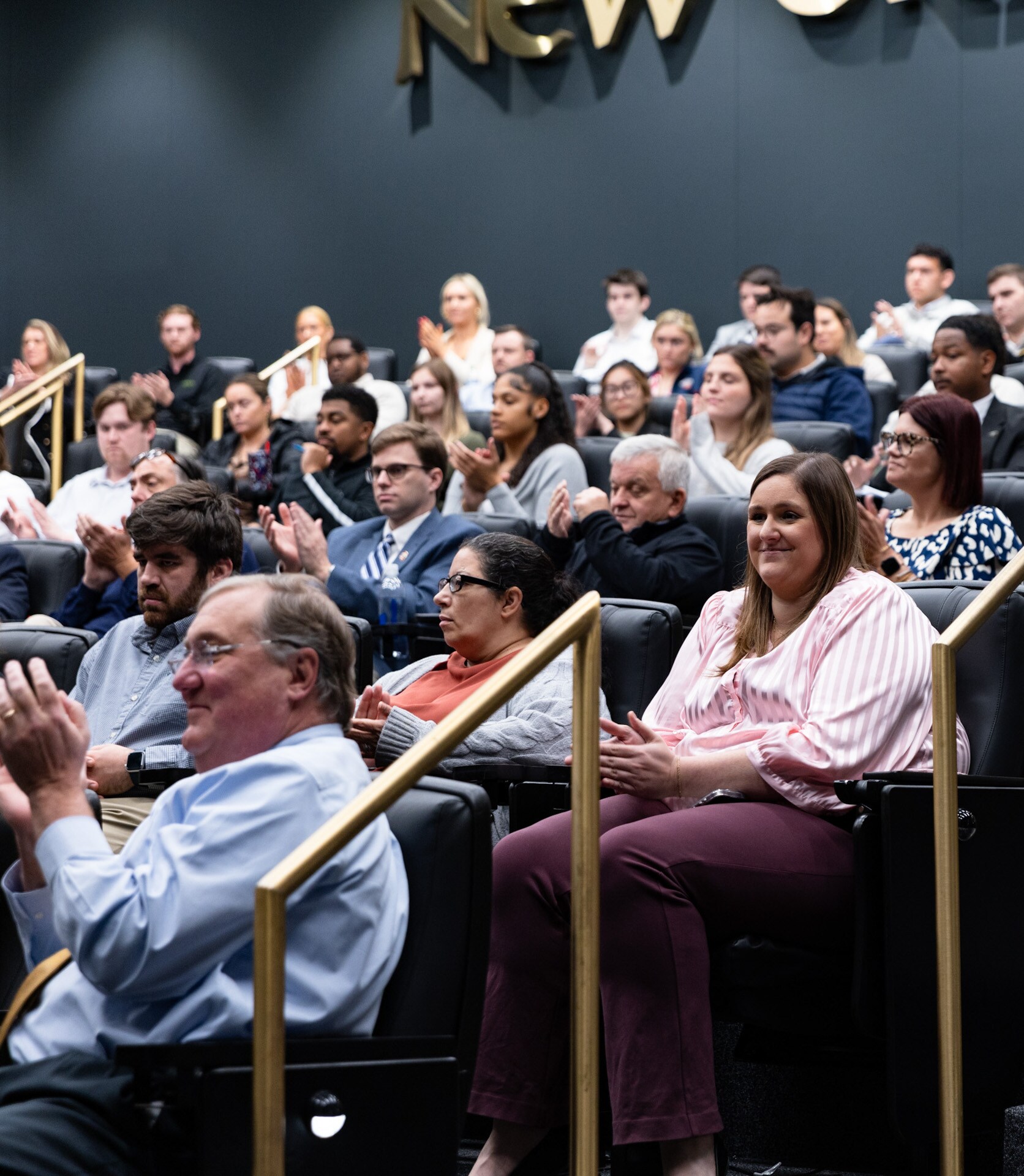 Photos: General Martin Dempsey hosts leadership discussion with ...