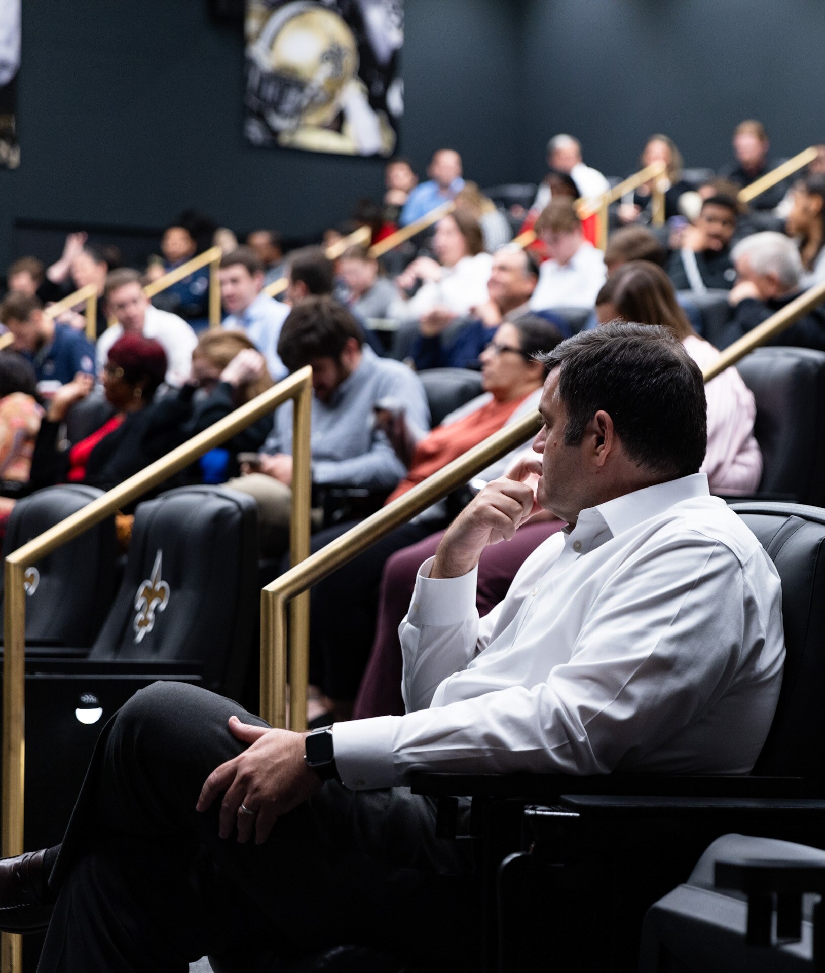 Photos: General Martin Dempsey hosts leadership discussion with ...