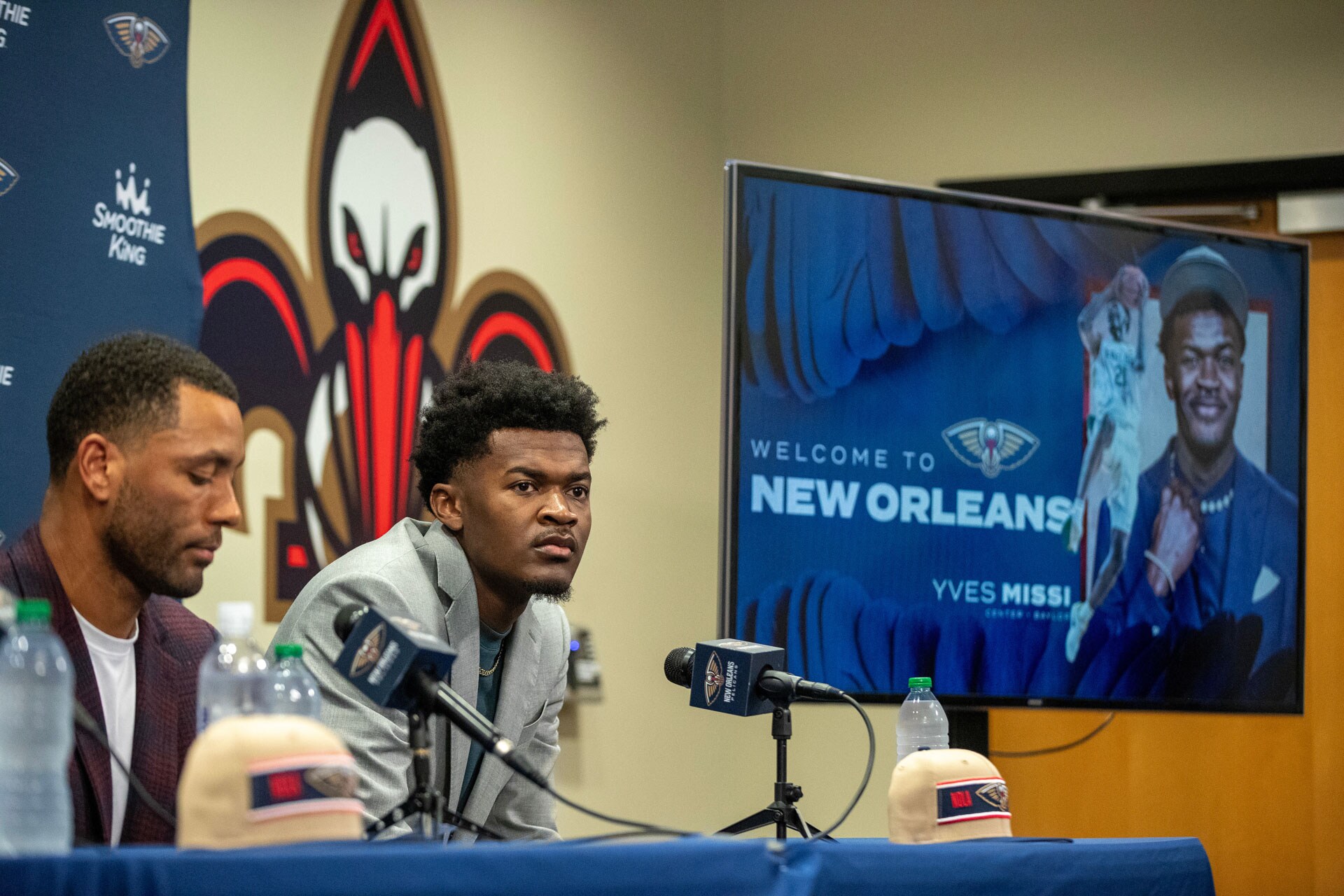 Photos: Yves Missi, Antonio Reeves introductory press conference Photo ...