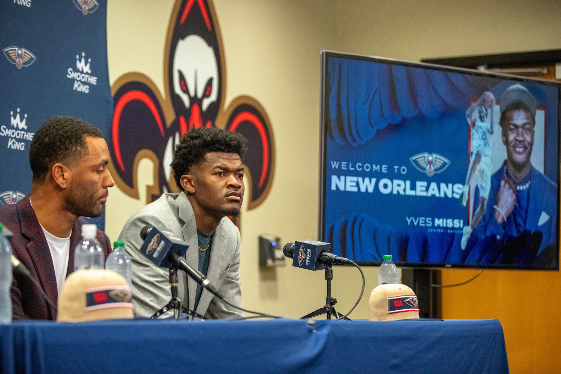 Photos: Yves Missi, Antonio Reeves introductory press conference Photo ...