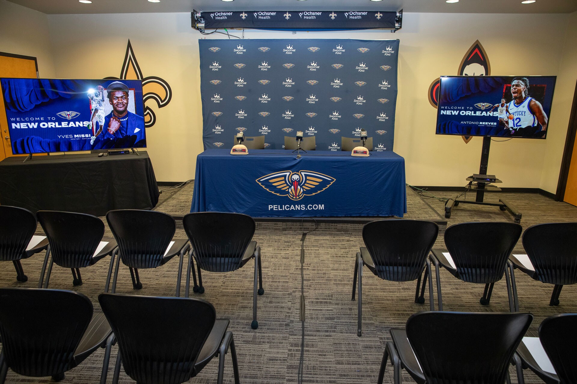 Photos: Yves Missi, Antonio Reeves introductory press conference Photo ...