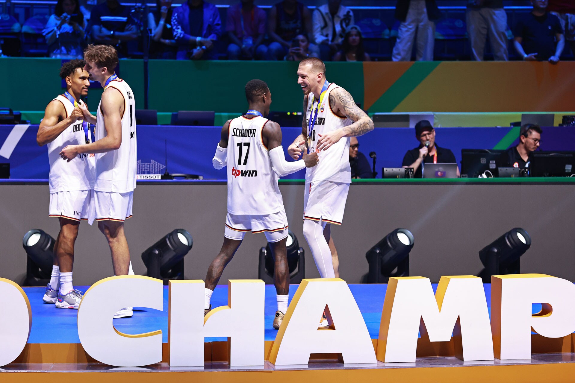 Meet the Pelicans Roster: Daniel Theis Photo Gallery | NBA.com