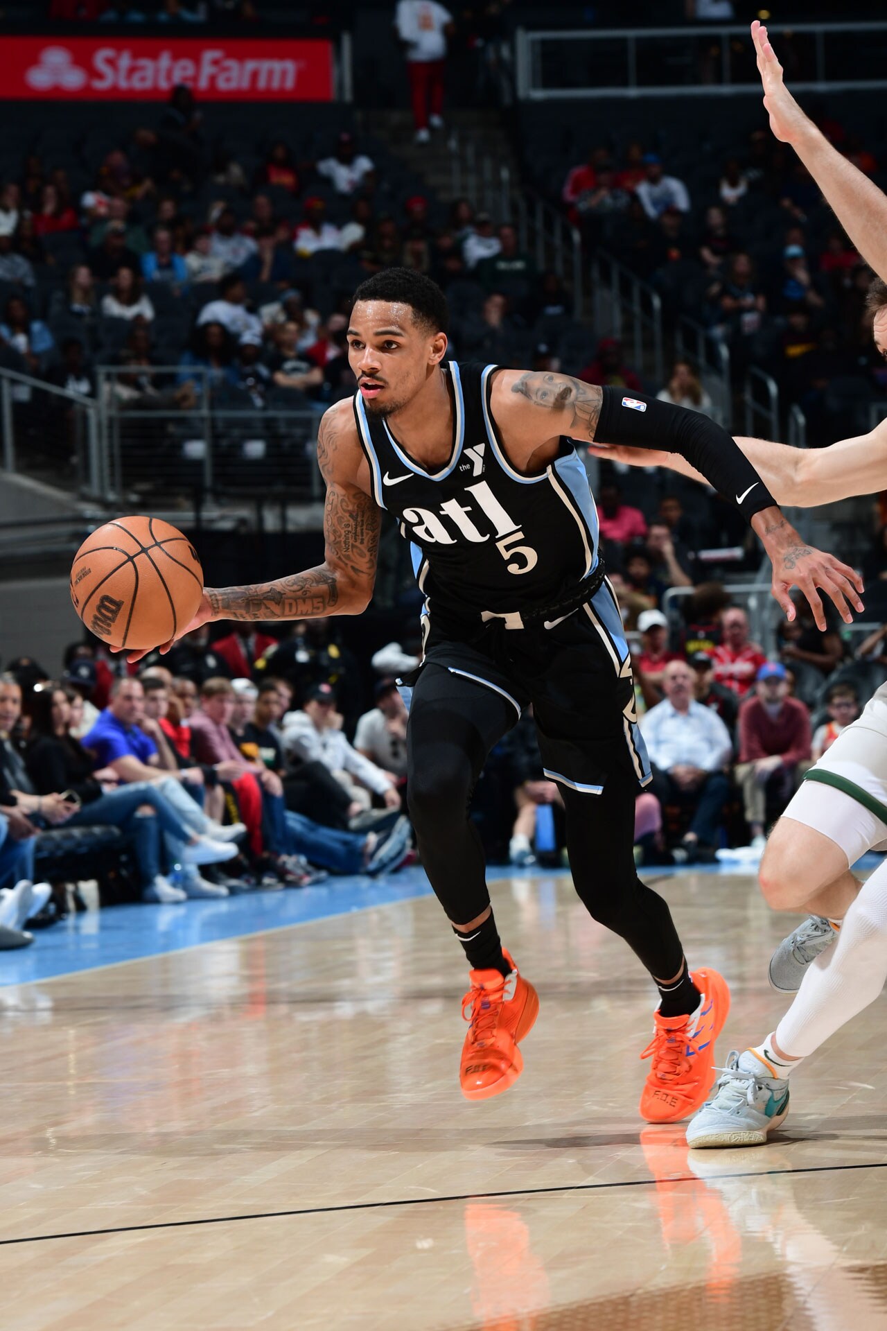 Meet the Pelicans Roster: Dejounte Murray Photo Gallery | NBA.com