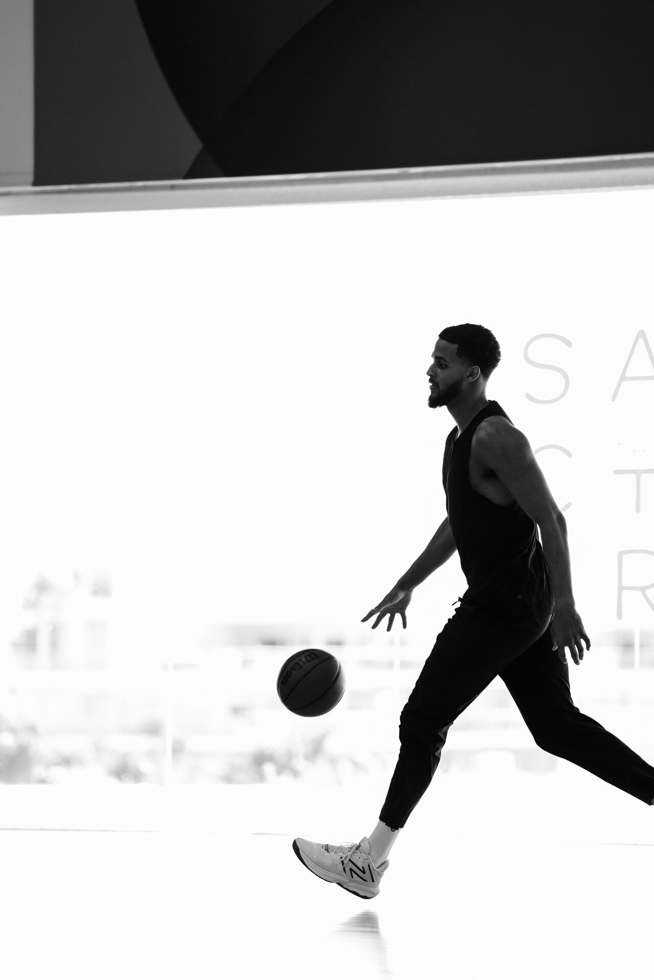 Photos: Jeremiah Robinson-Earl offseason workouts at 2024 NBPA retreat ...