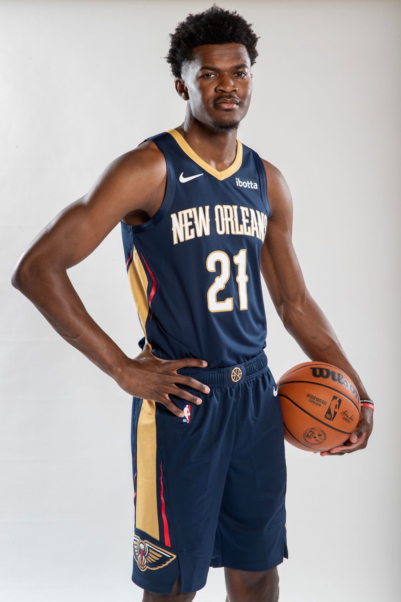Photos: Yves Missi, Antonio Reeves first look in Pelicans uniforms ...
