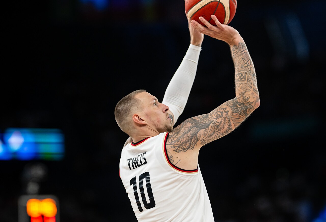 Photos: Daniel Theis, Germany defeats Greece in 2024 Olympics ...