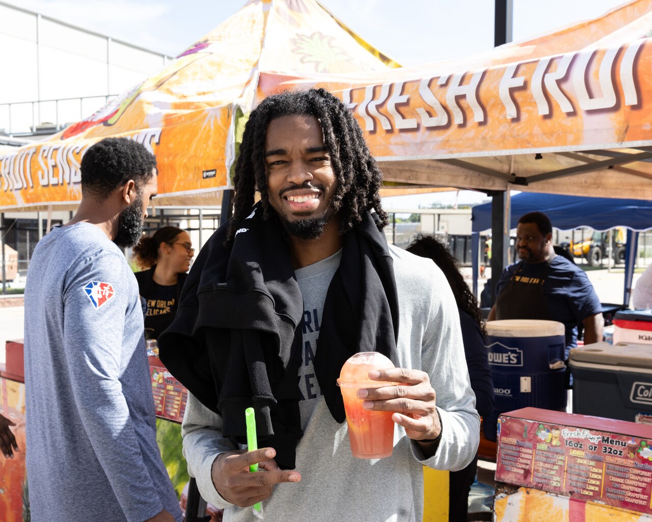 Photos: CJ McCollum treats Pelicans players and staff to lunch ahead of ...