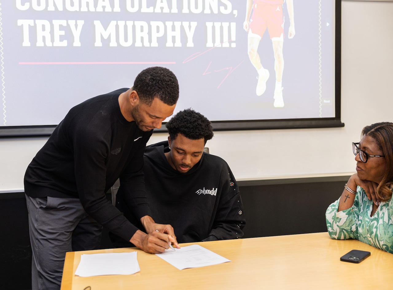 Photos: Trey Murphy III signs contract extension | New Orleans Pelicans