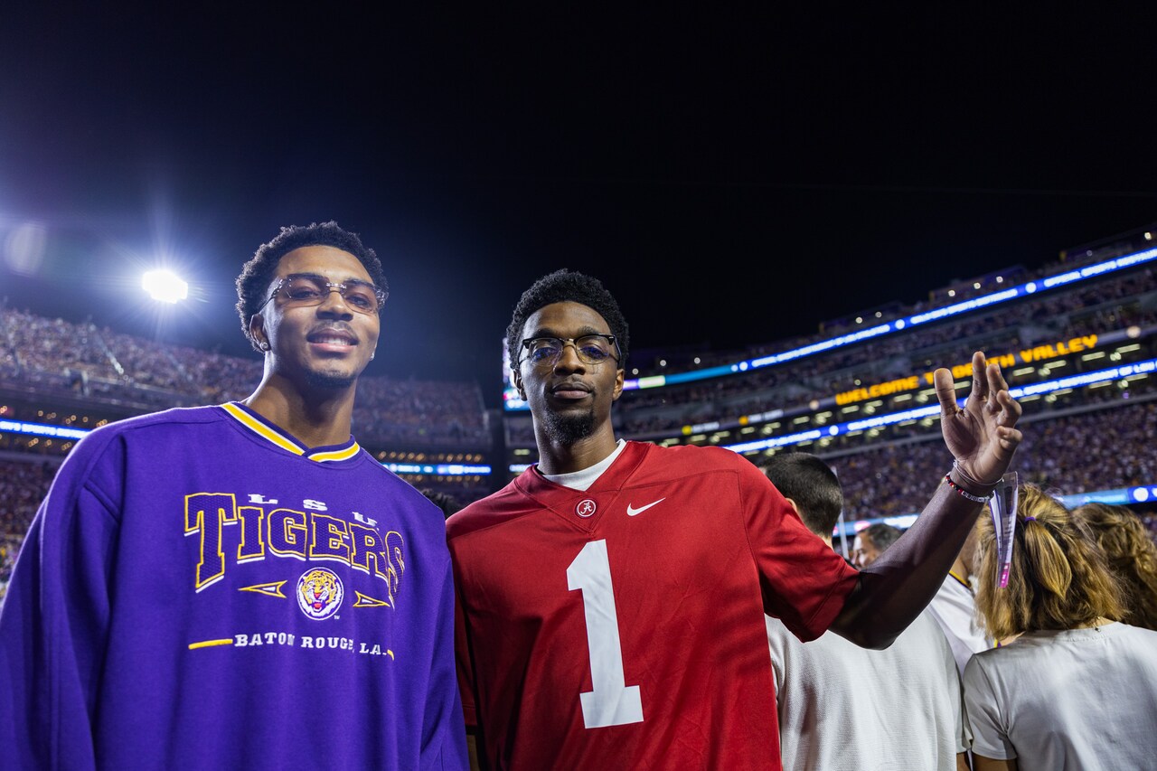 Photos: Pelicans players attend LSU vs Alabama 11/9/24 Photo Gallery ...