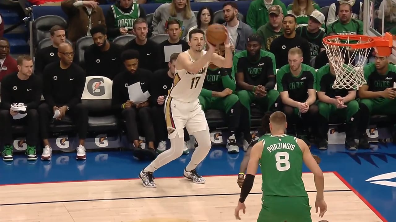 Karlo Matkovic hits steps behind the line for the 3-pointer | Pelicans ...