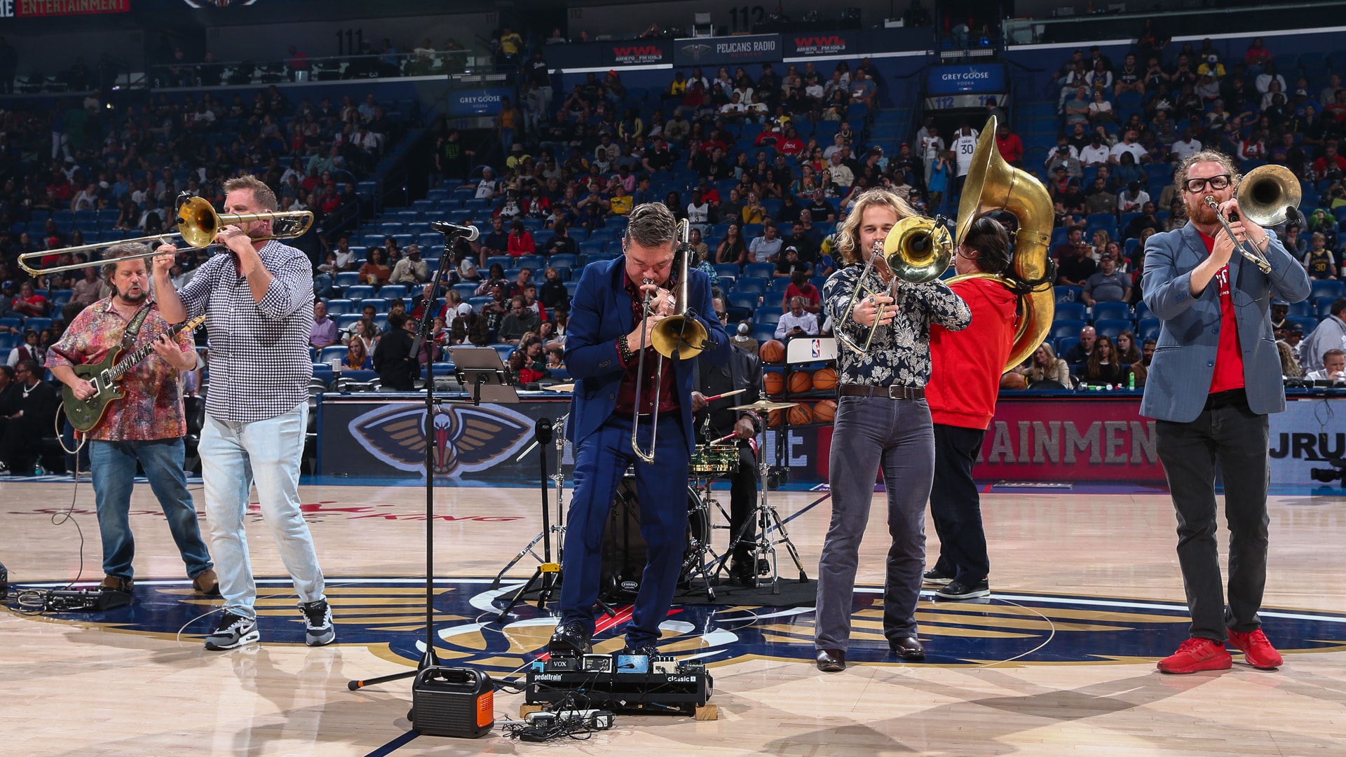 Photos: Pelicans vs. Warriors | Fans and Entertainment 3/28/25 | New ...