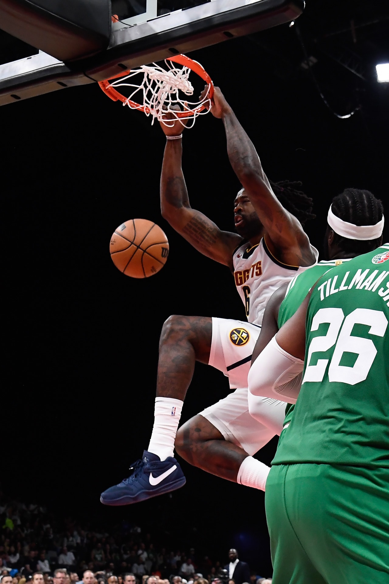 Pelicans sign free agent center DeAndre Jordan