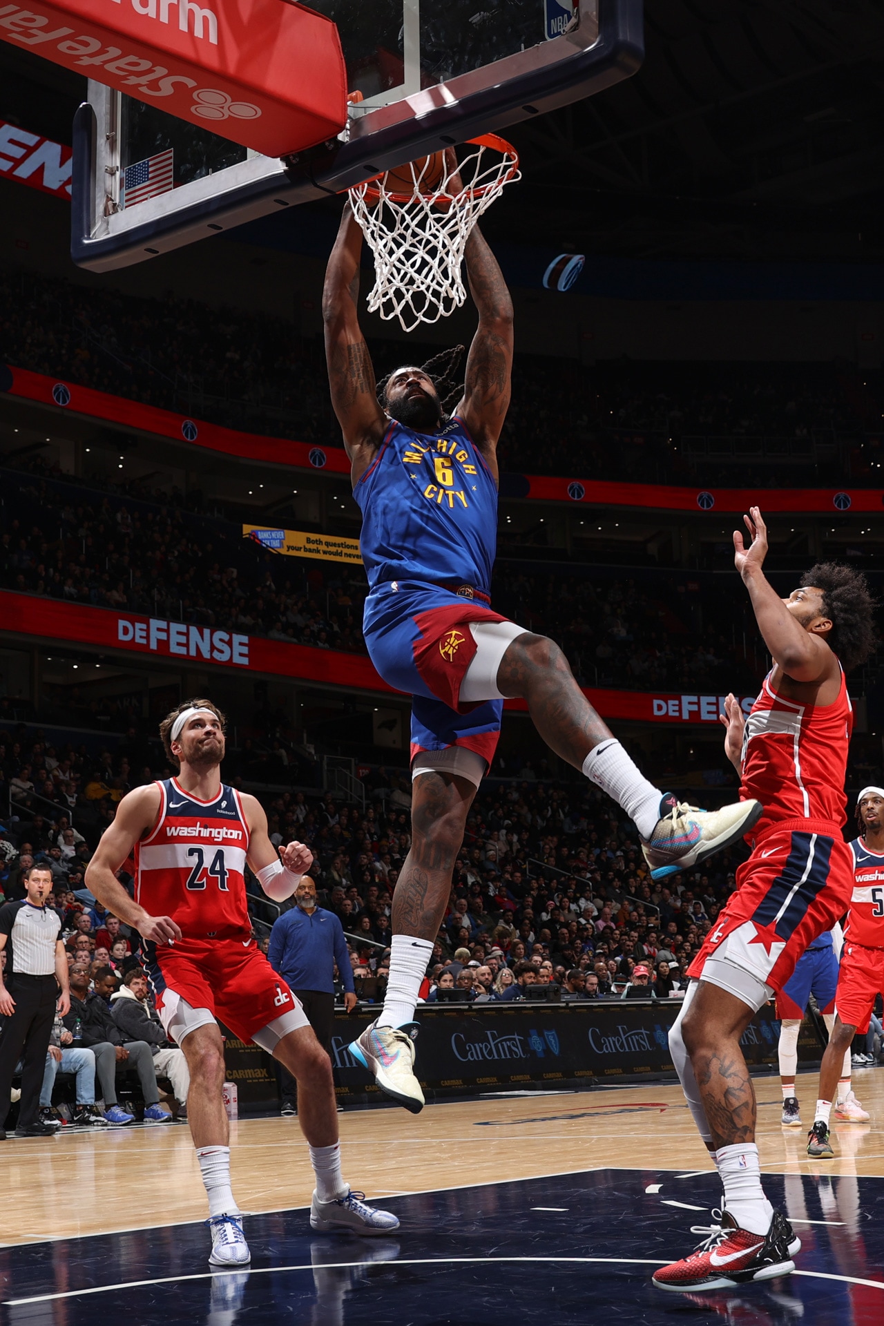 Pelicans sign free agent center DeAndre Jordan