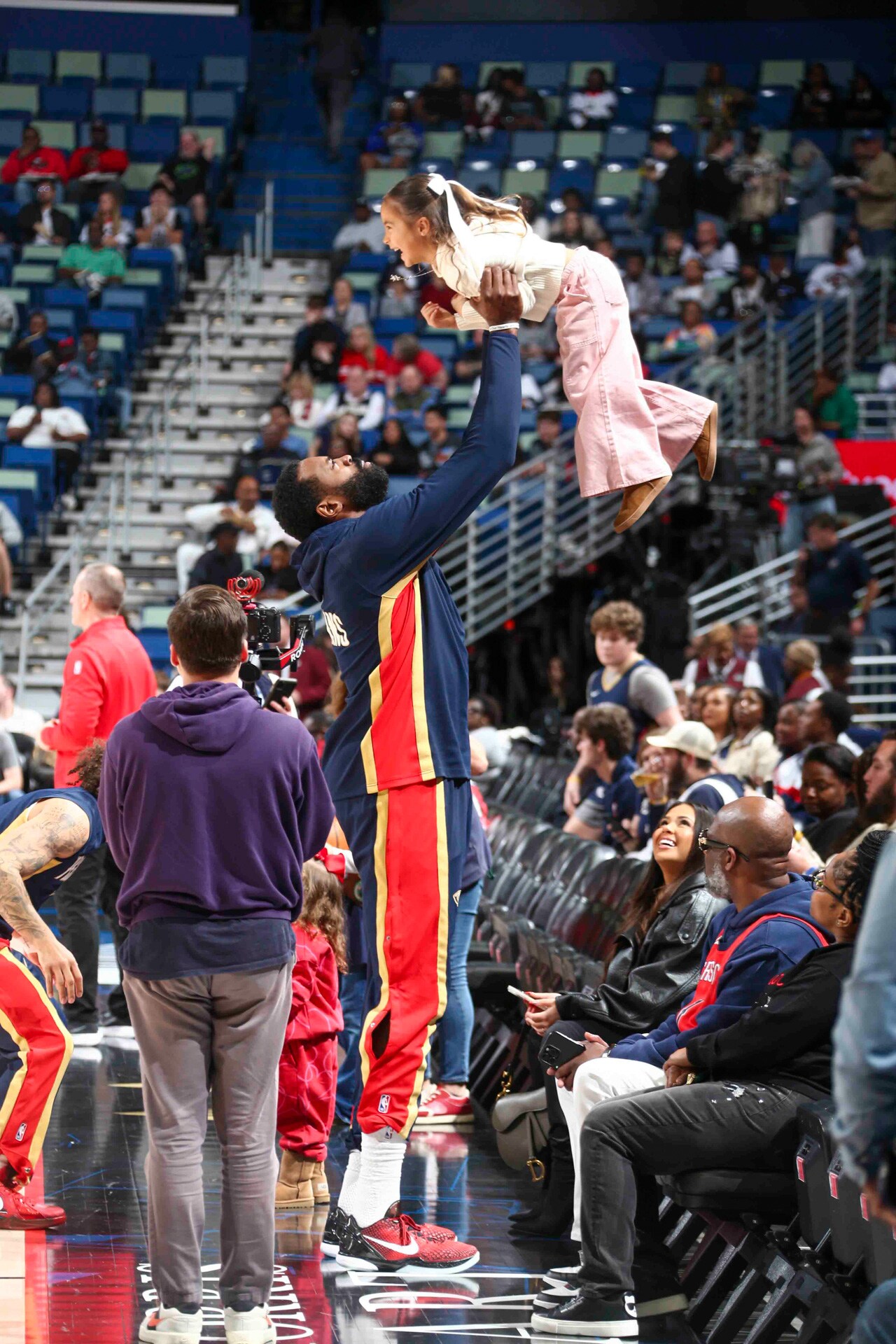 Photos: Pelicans vs. Trail Blazers | Fans and Entertainment 1/2/26 ...