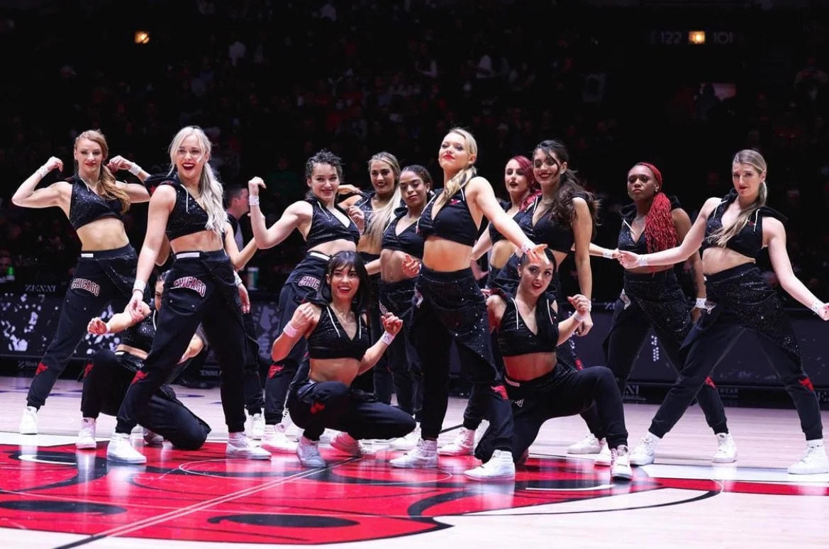 Luvabulls Performance | Chicago Bulls