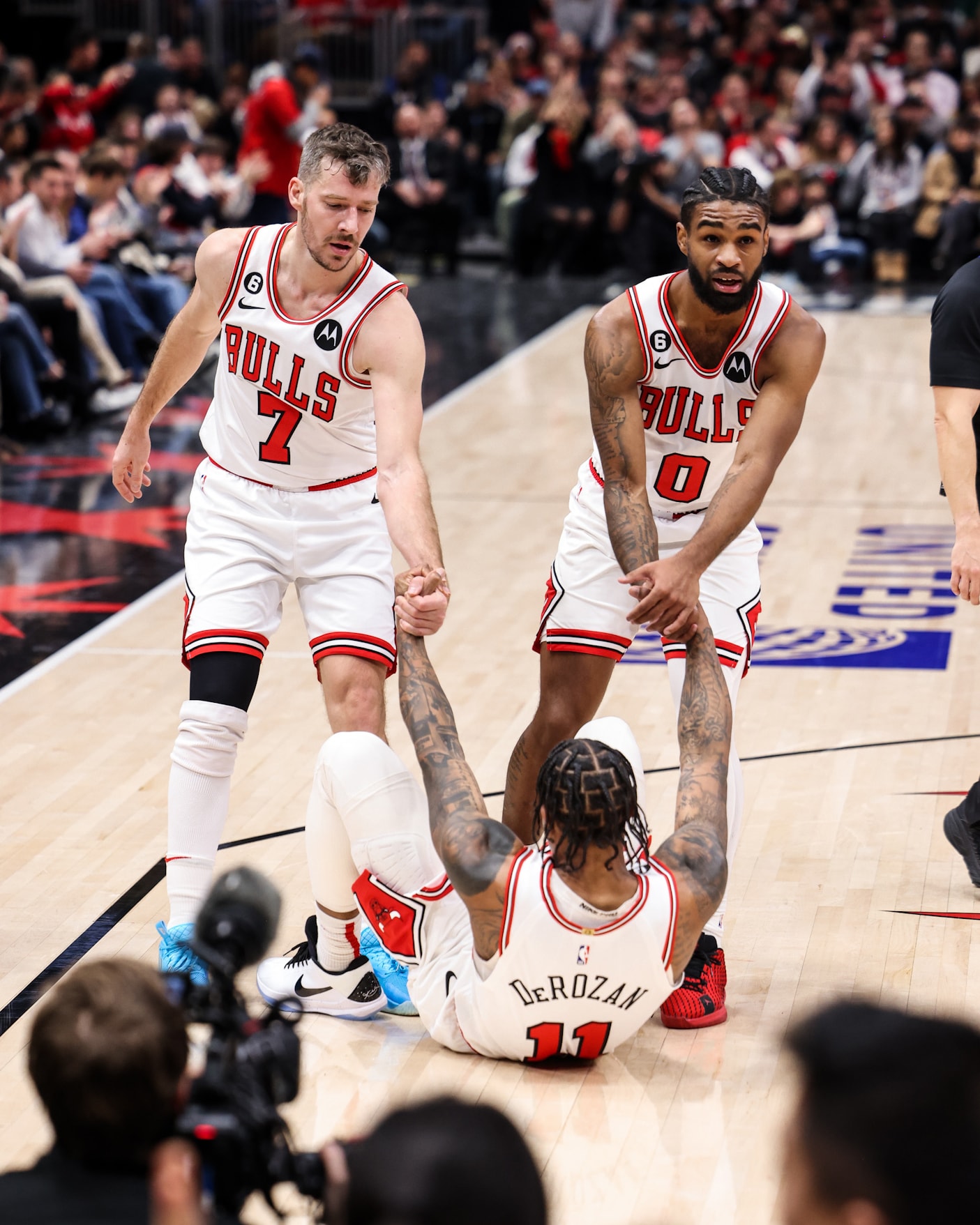 Chuck Checks In - 12.27.2022 | Chicago Bulls