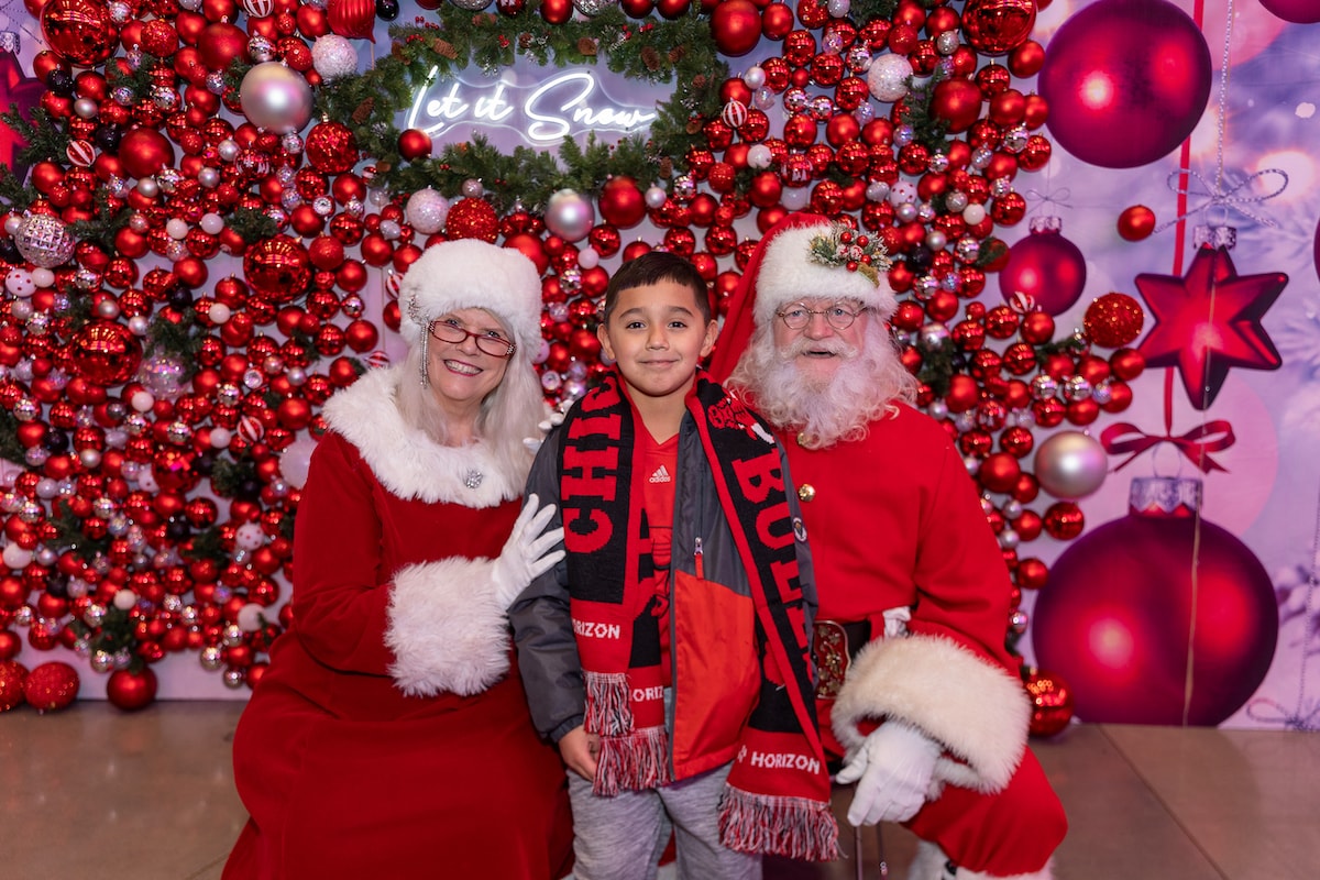 Bulls Kid Nation: Holiday Game Photo Gallery | NBA.com