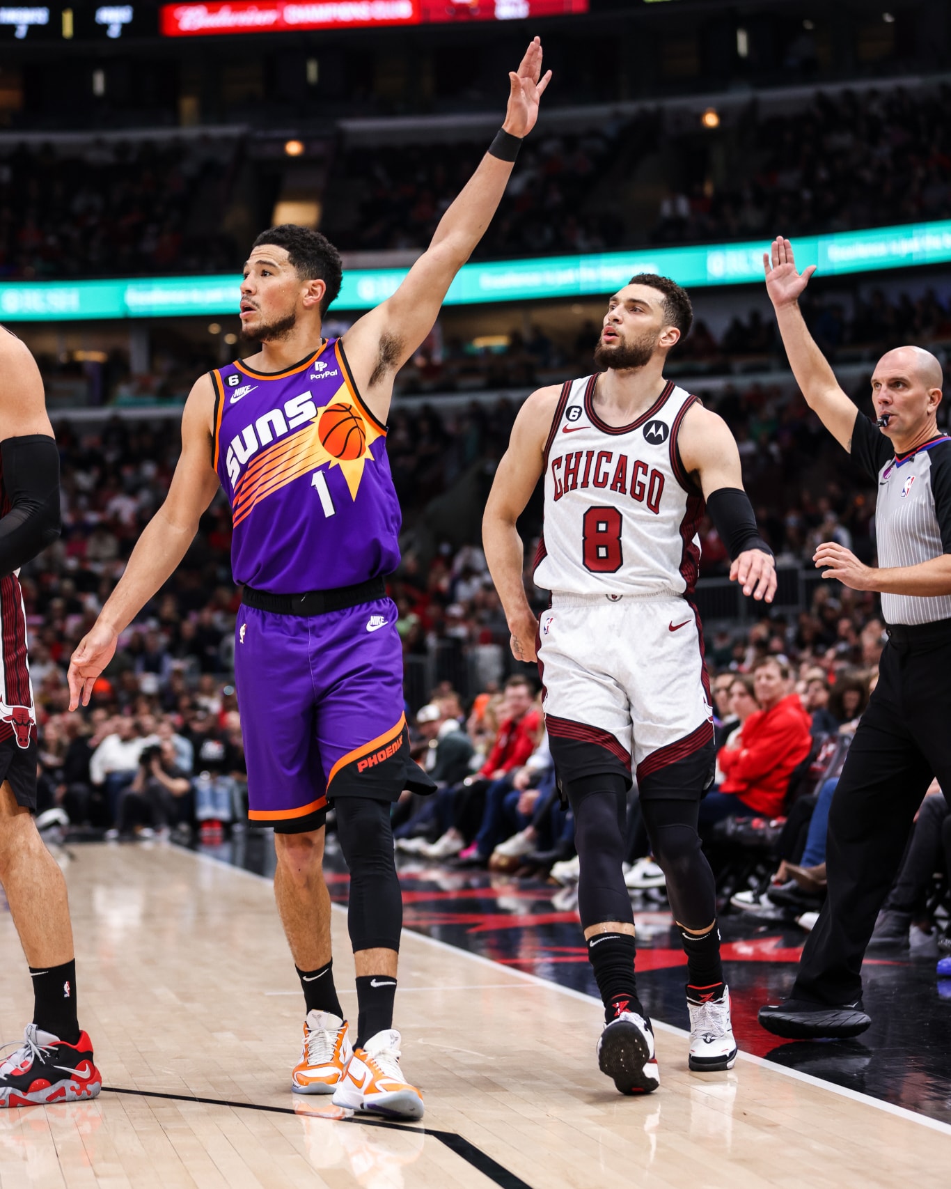 Bulls run out of gas, fall to Suns 125-104 | NBA.com