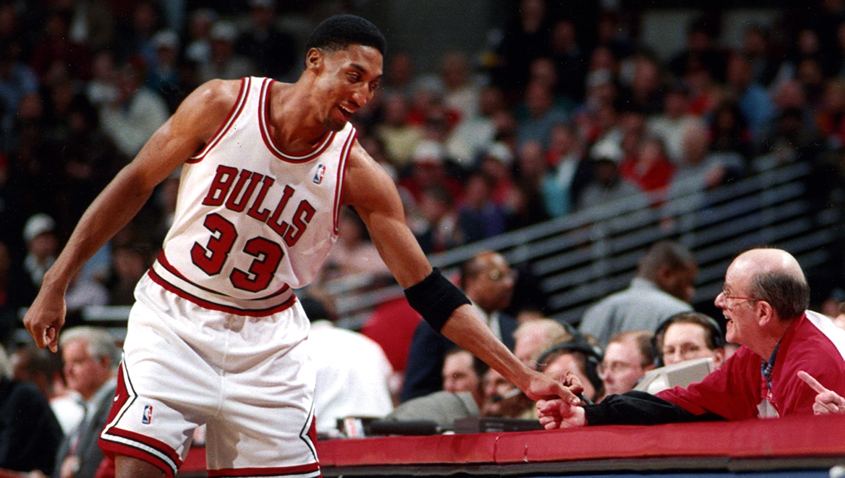 Bob Rosenberg, Bulls scorekeeper since 1966, retiring with honorable ...