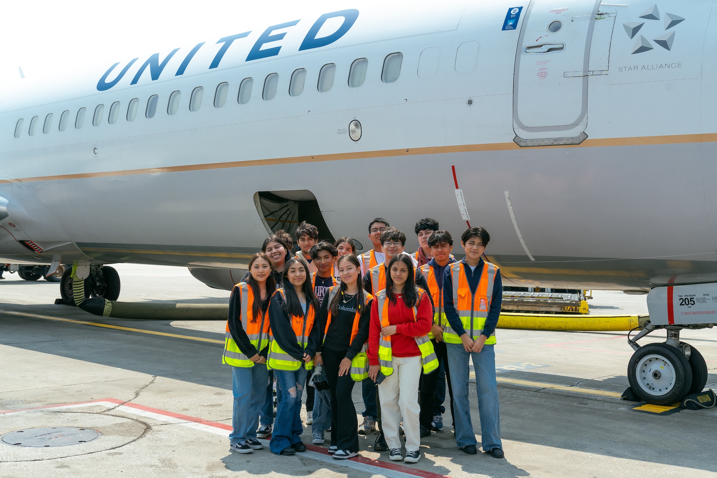 Infinity students visit O’Hare Airport | Chicago Bulls