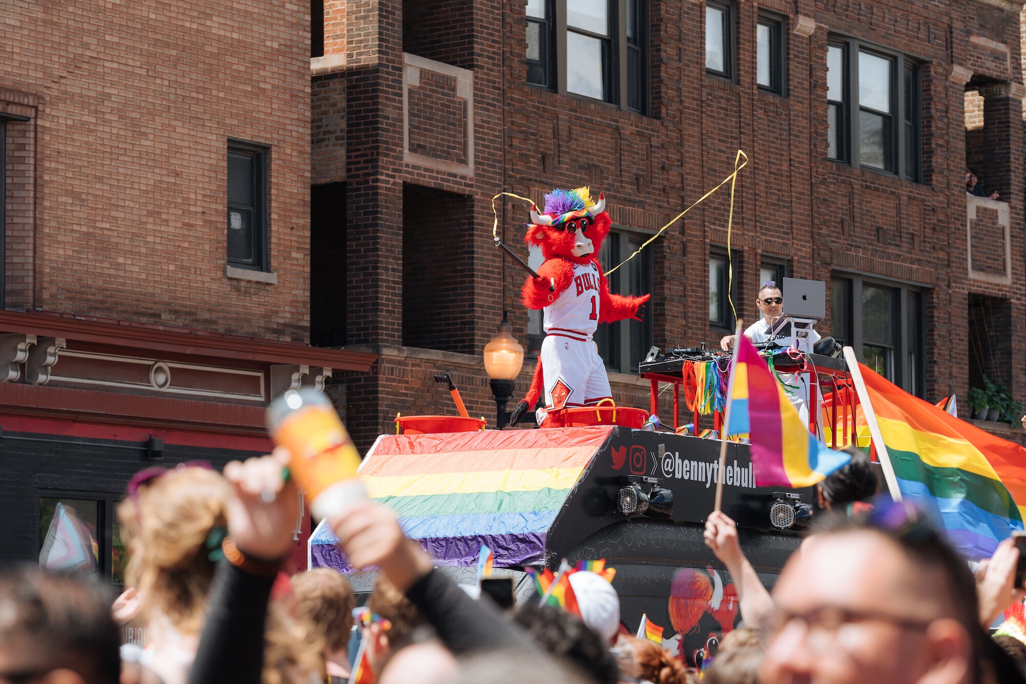 Bulls All Summer: Chicago Pride Parade Photo Gallery | NBA.com