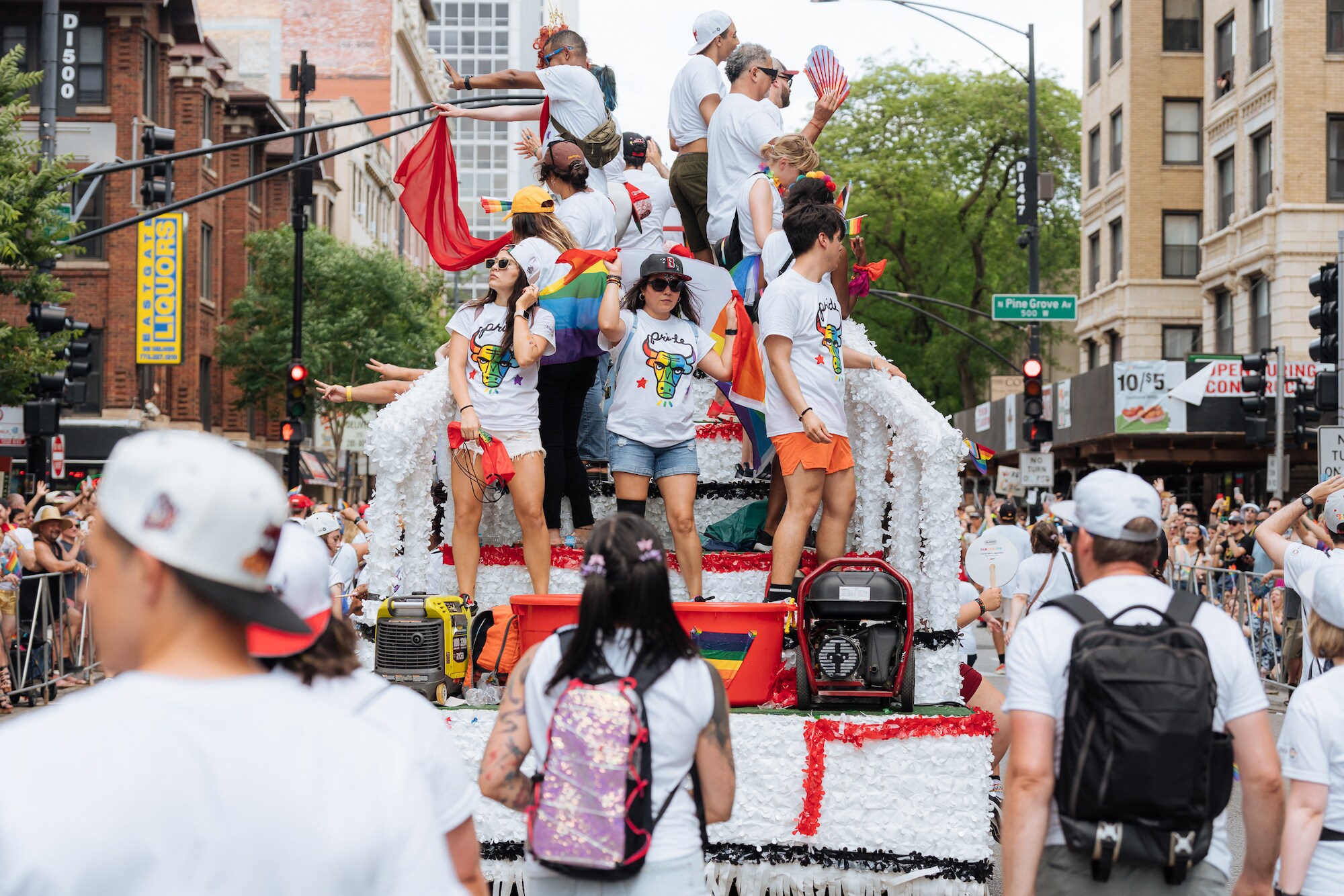Bulls All Summer: Chicago Pride Parade Photo Gallery | NBA.com
