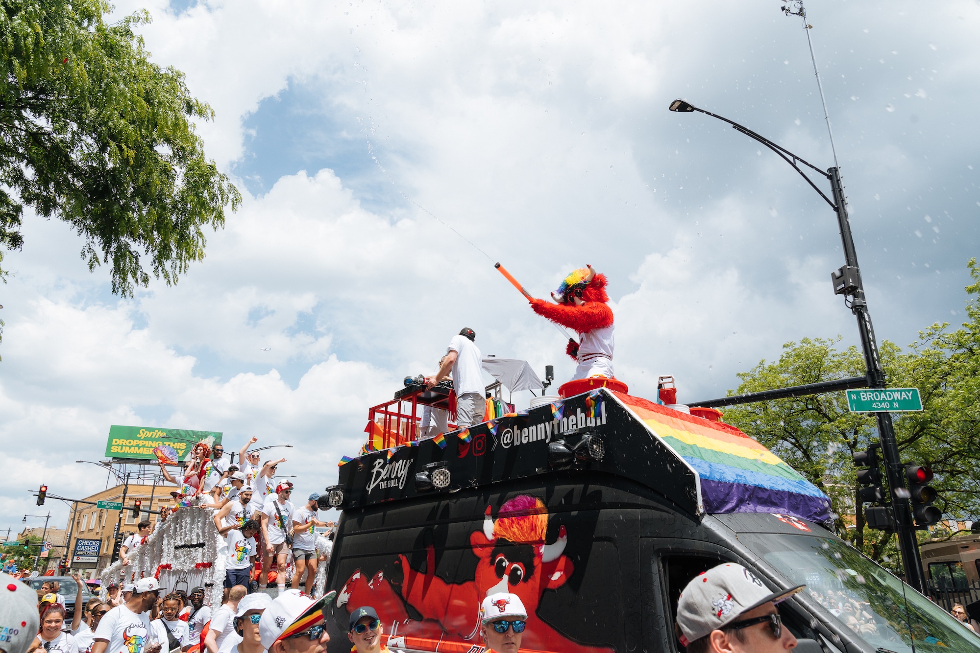 Bulls All Summer: Chicago Pride Parade Photo Gallery | NBA.com