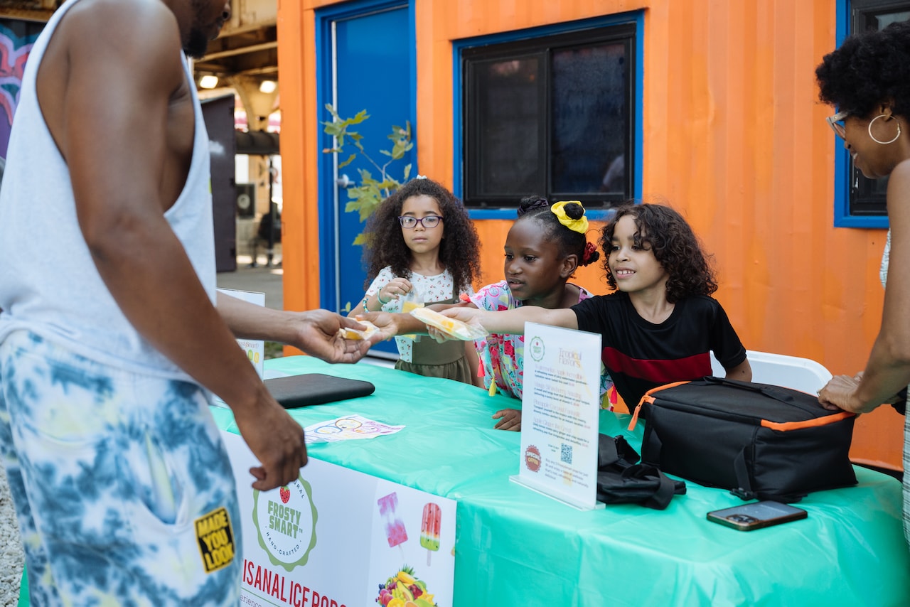 Chicago Bulls and Constellation Energy supported Boxville Youth Summer ...
