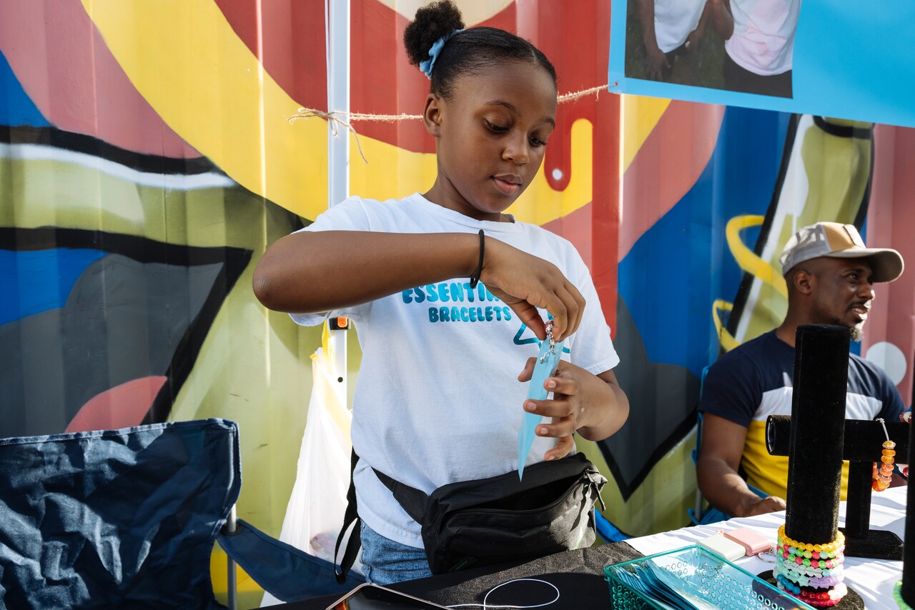 Chicago Bulls and Constellation Energy supported Boxville Youth Summer ...