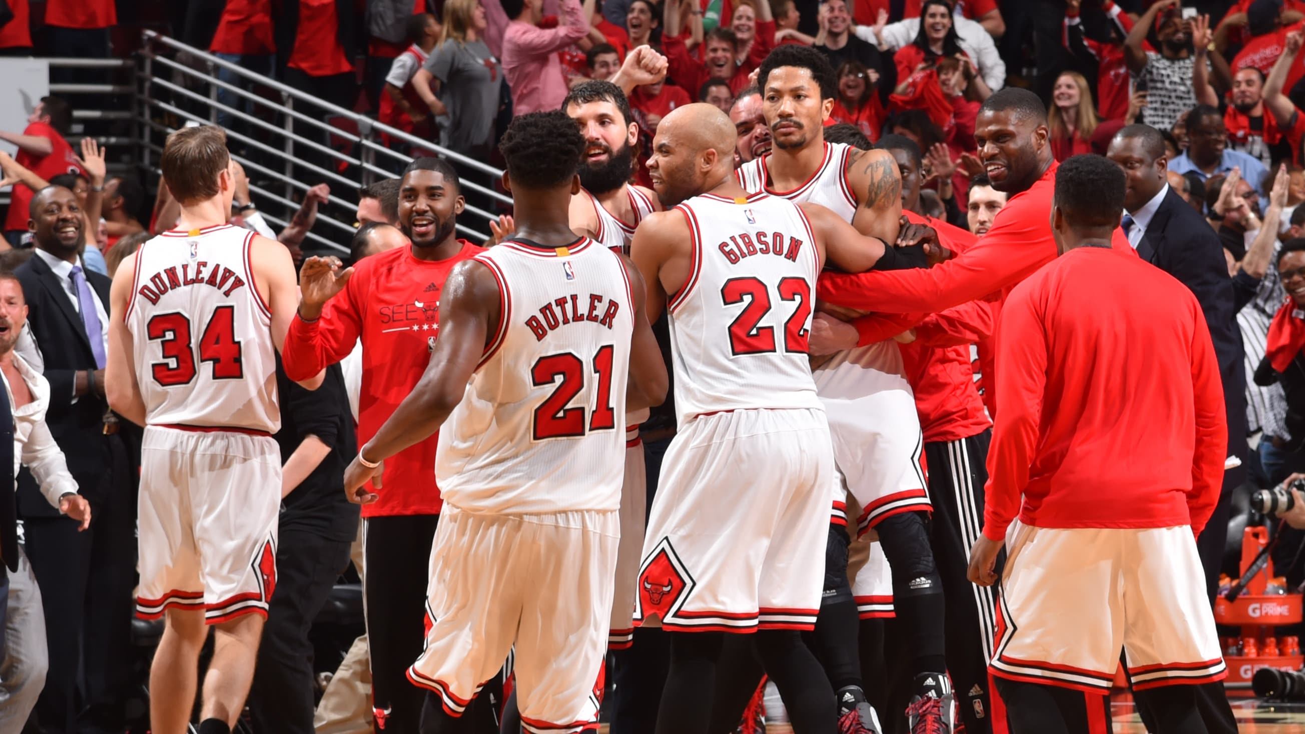 Chicago son to Chicago legend: Derrick Rose says goodbye to basketball ...