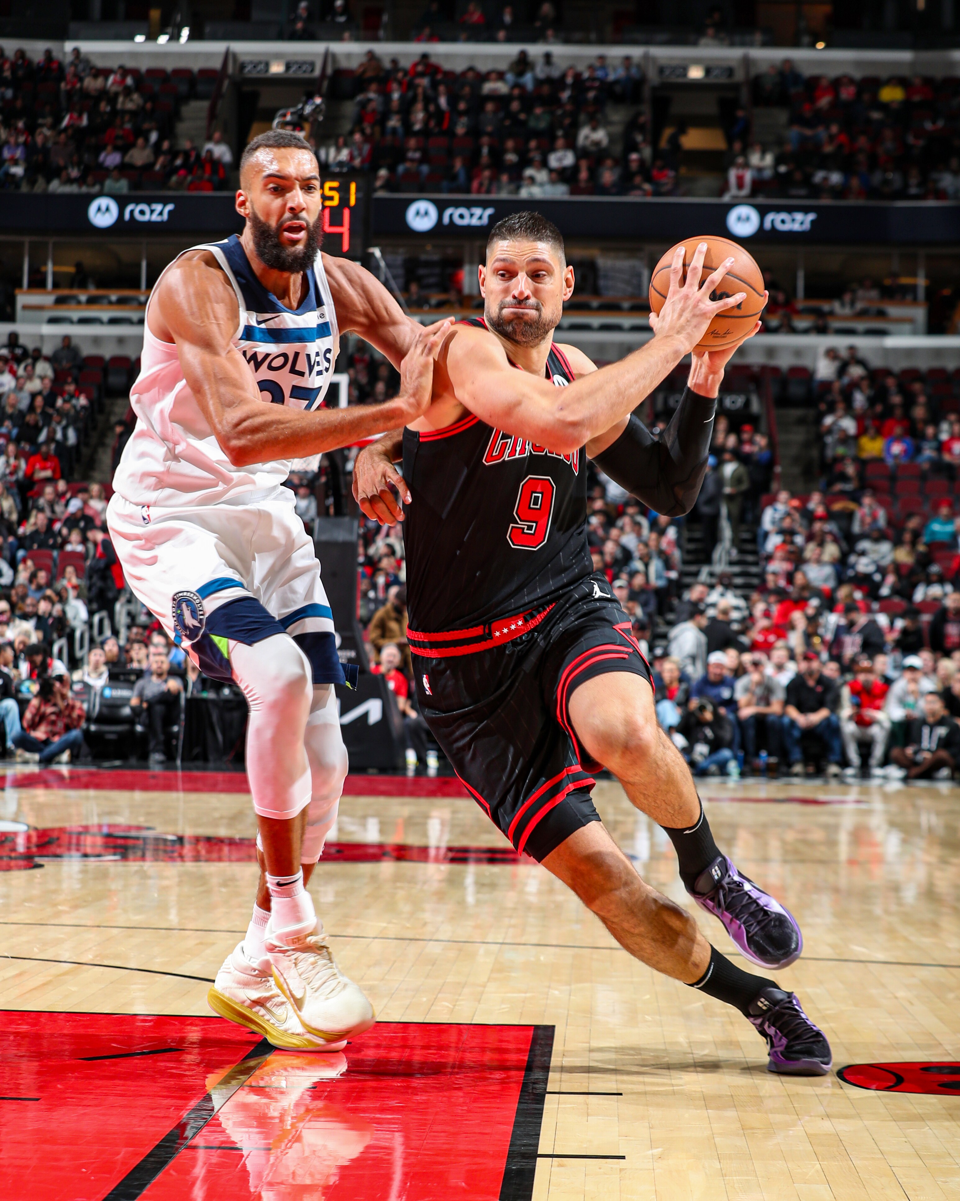 Late surge carries Timberwolves past Bulls, Vučević and White combine ...