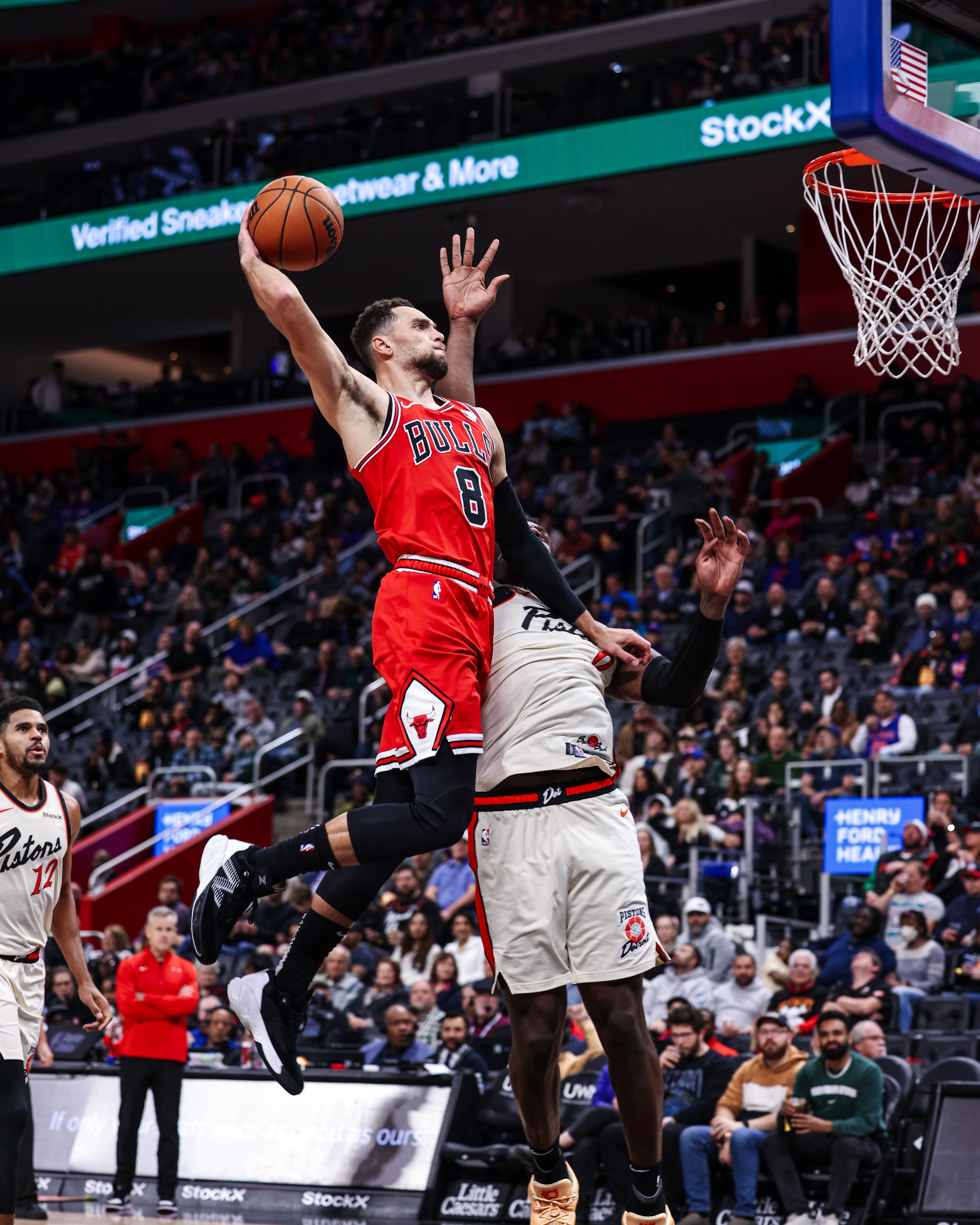 Zach LaVine's 4th quarter explosion leads Bulls in 122-112 win in Detroit | Chicago Bulls