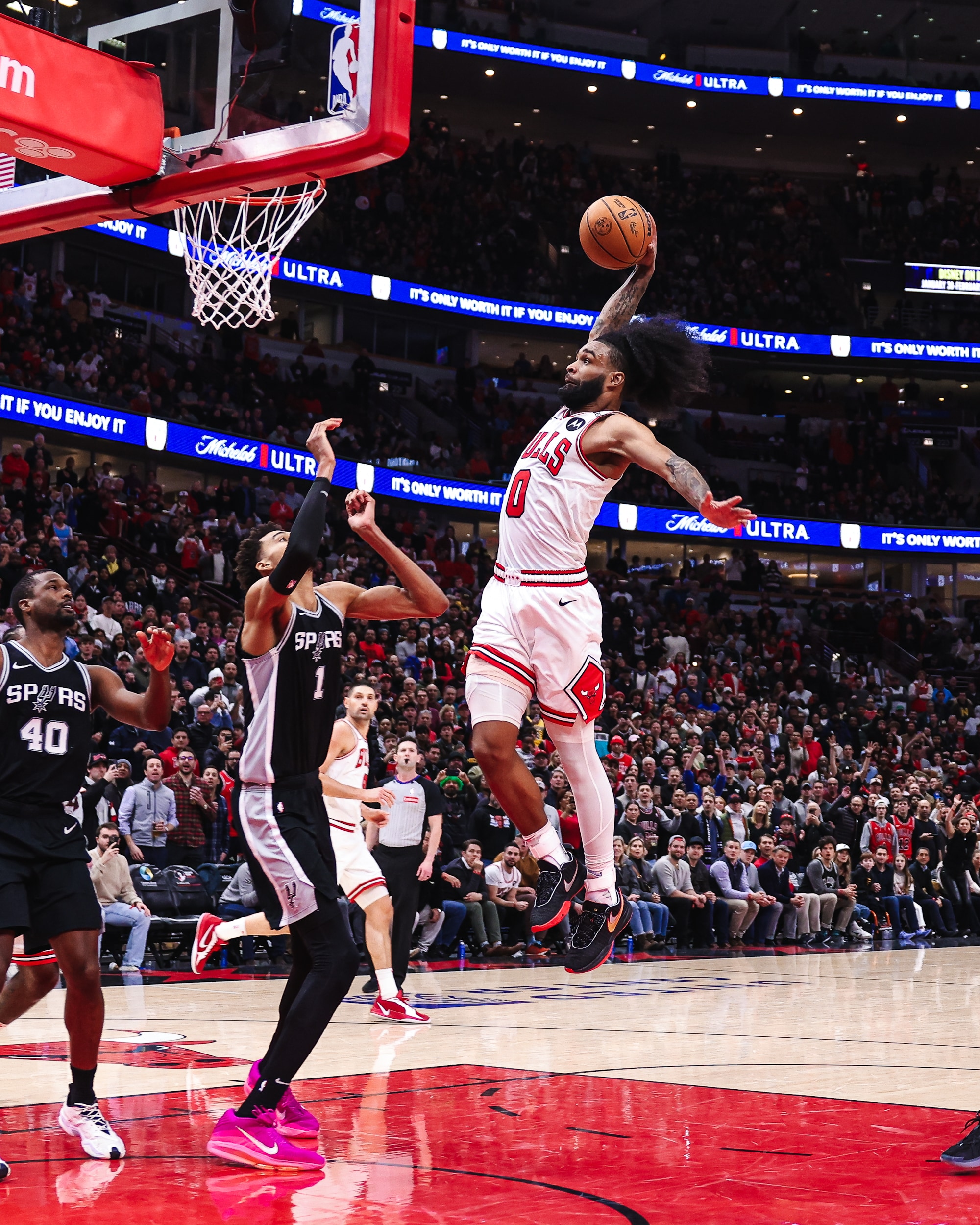 Coby White's emphatic dunk caps off Bulls comeback win over Spurs | Chicago Bulls
