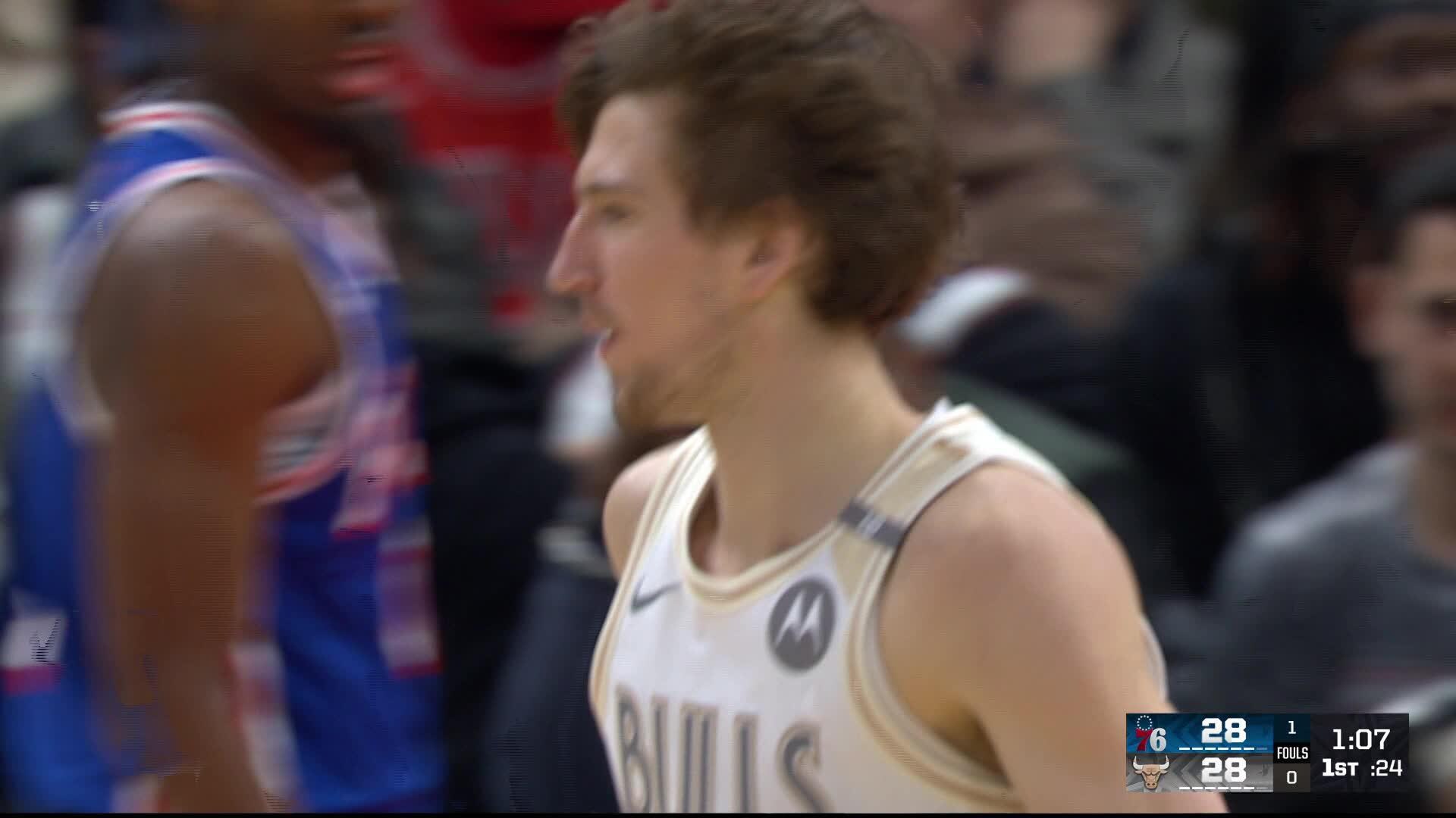 Buzelis soars through the lane for the slam | Chicago Bulls