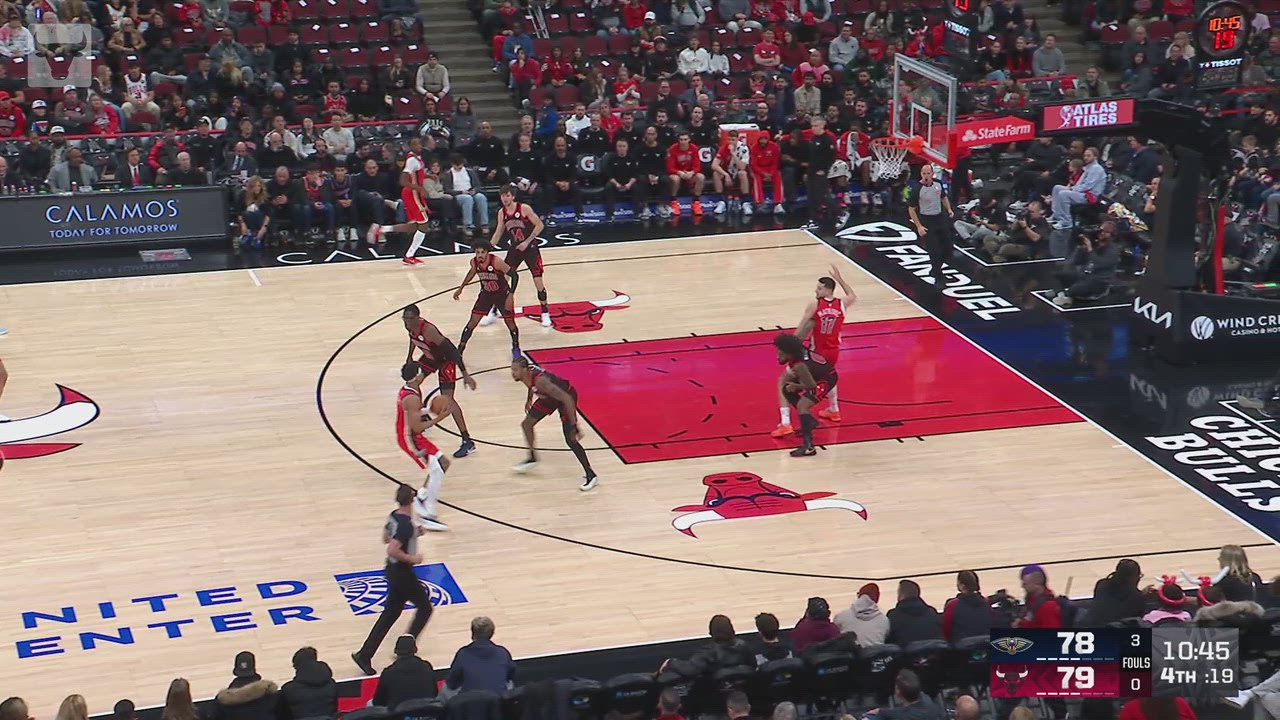 Defense starts the fastbreak! | Chicago Bulls