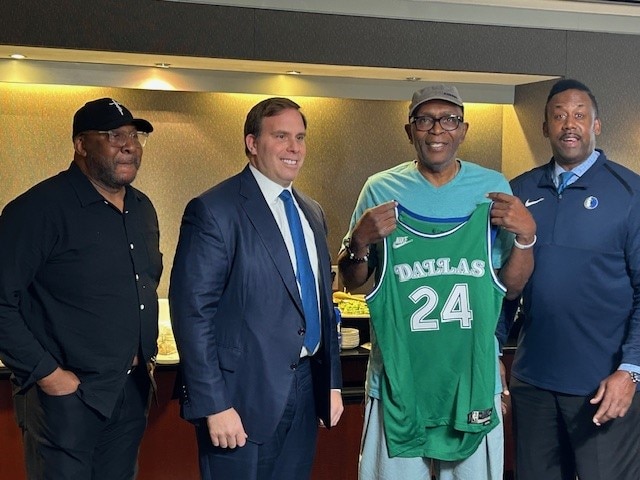 Mark Aguirre's reaction to his Mavericks' jersey retirement: 'Wow, man, this is huge' | Dallas ...