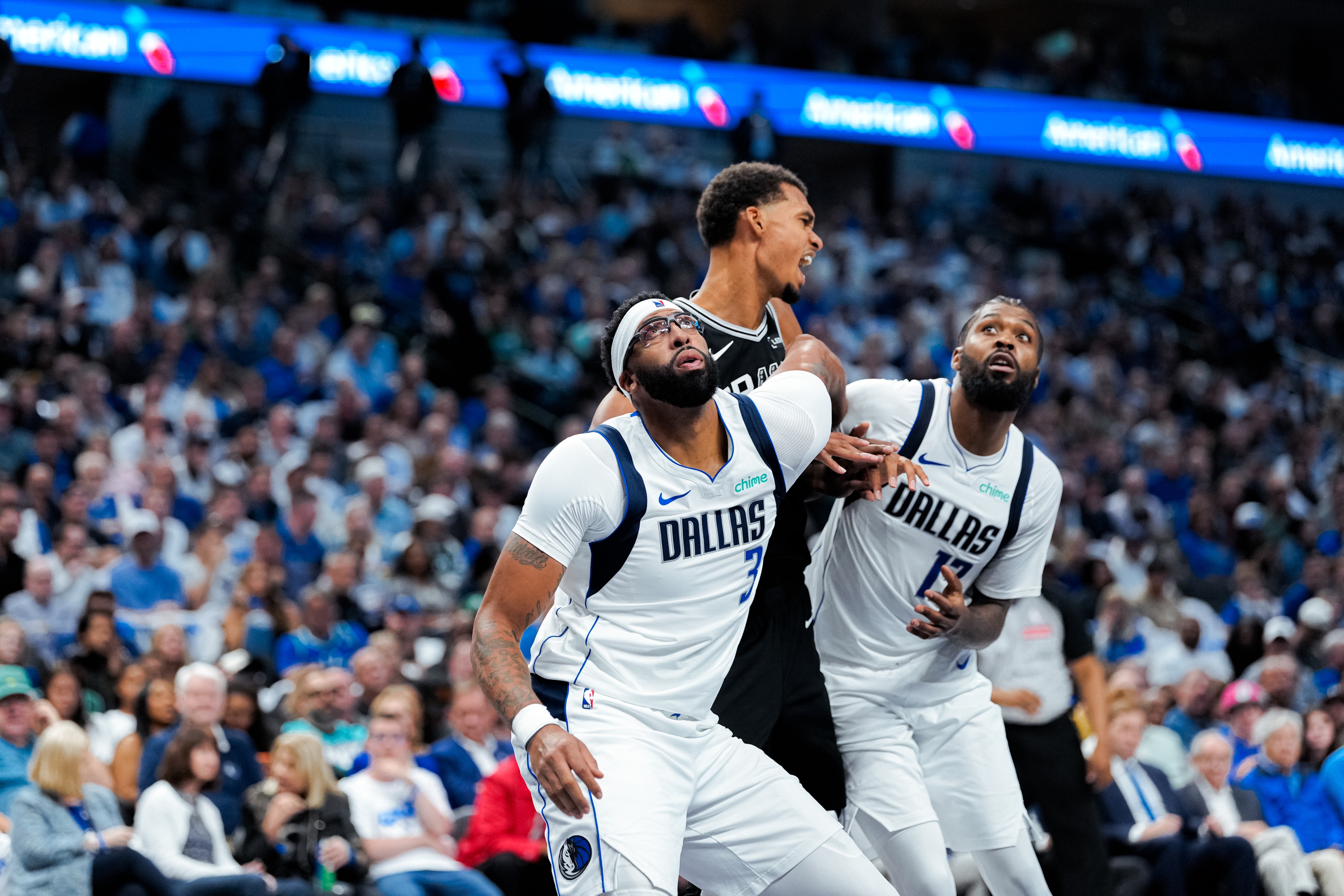 Wembanyama leads Spurs to 125-92 victory over Mavs | Dallas Mavericks