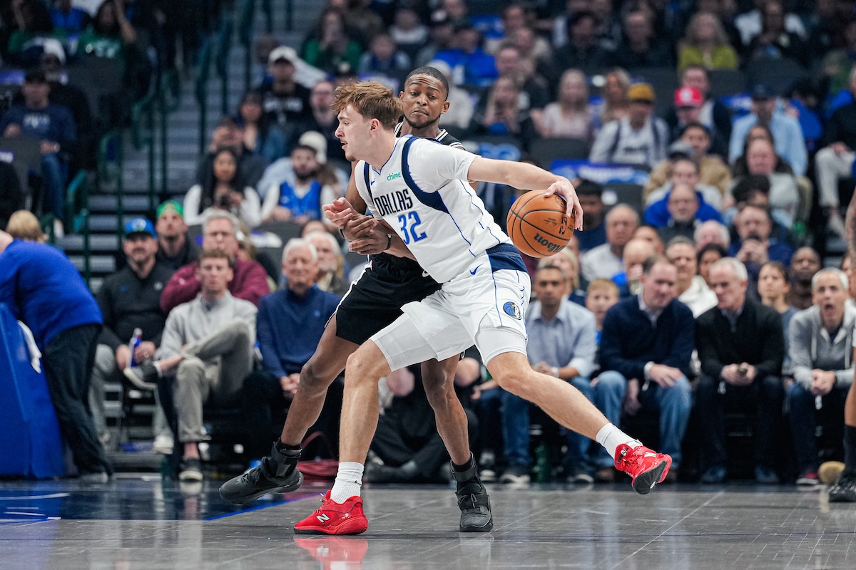 Spurs defeat Mavs, 135-123, despite 32 points apiece from Flagg ...