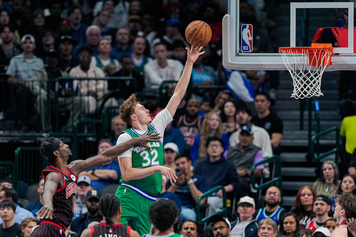 Mavericks' cap Flagg's 'solid' season with win; enticing future awaits ...