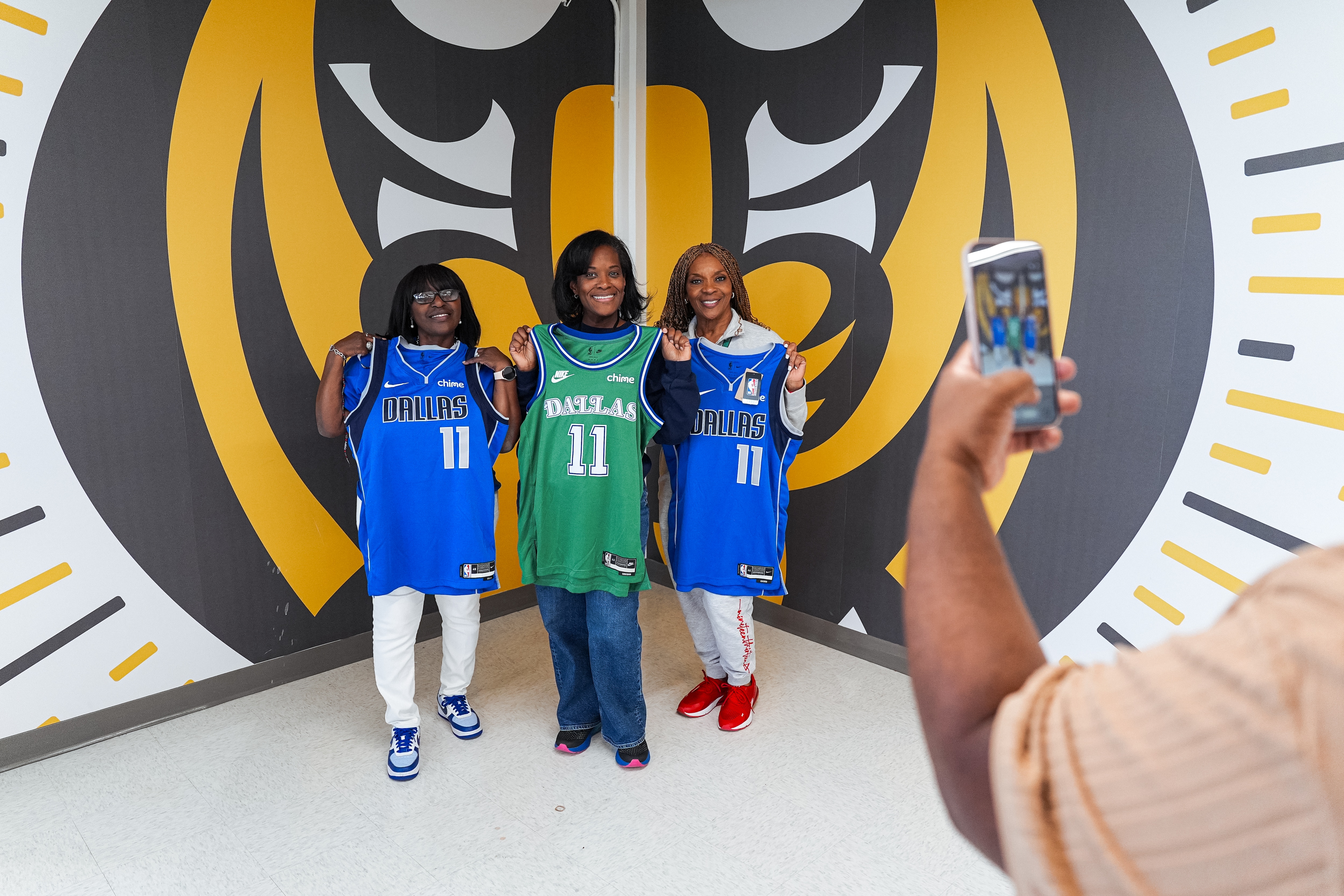 Mavericks Celebrate Teachers Across Dallas ISD During Teacher ...