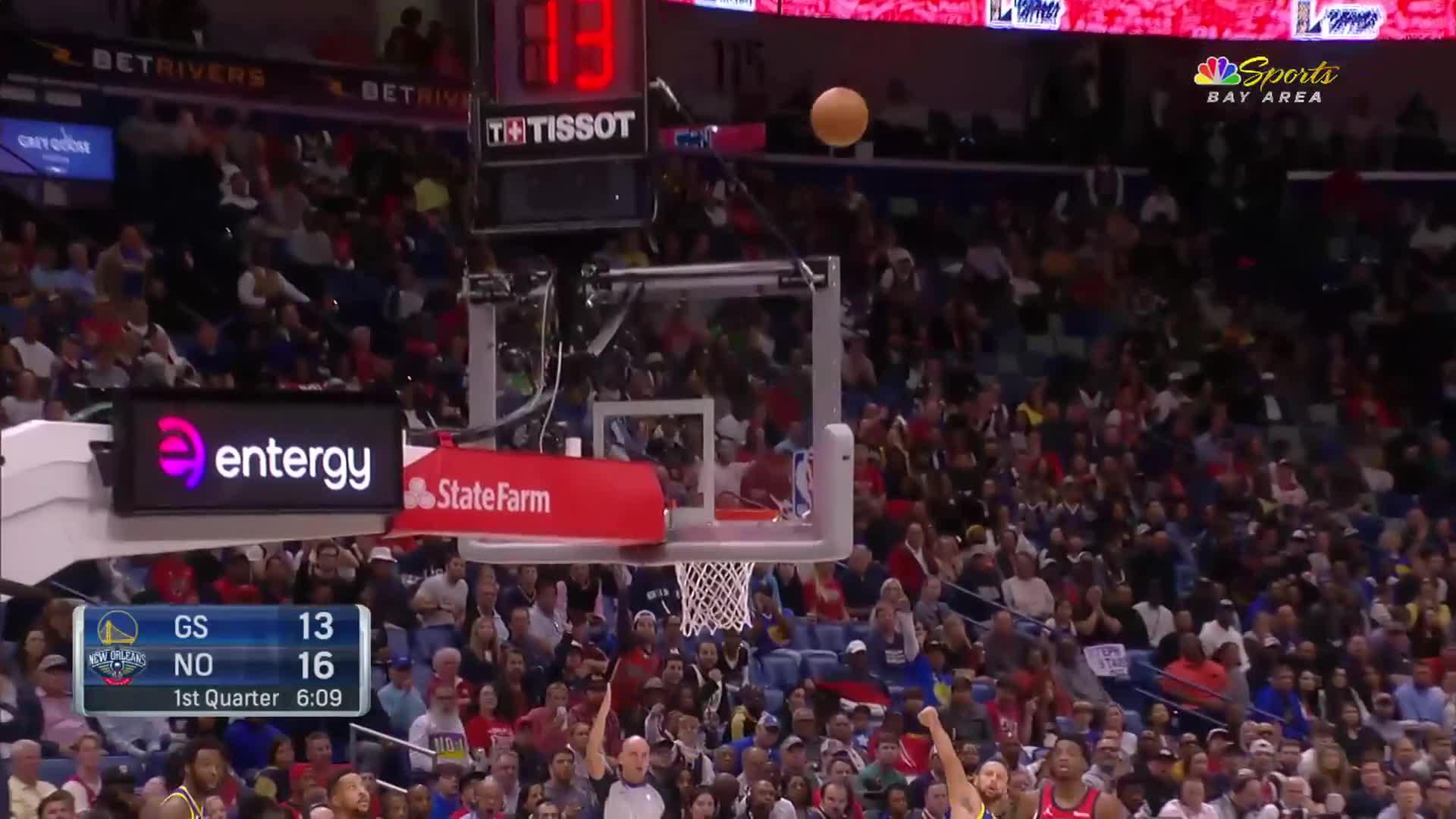 Stephen Curry nails it from behind the arc | Golden State Warriors