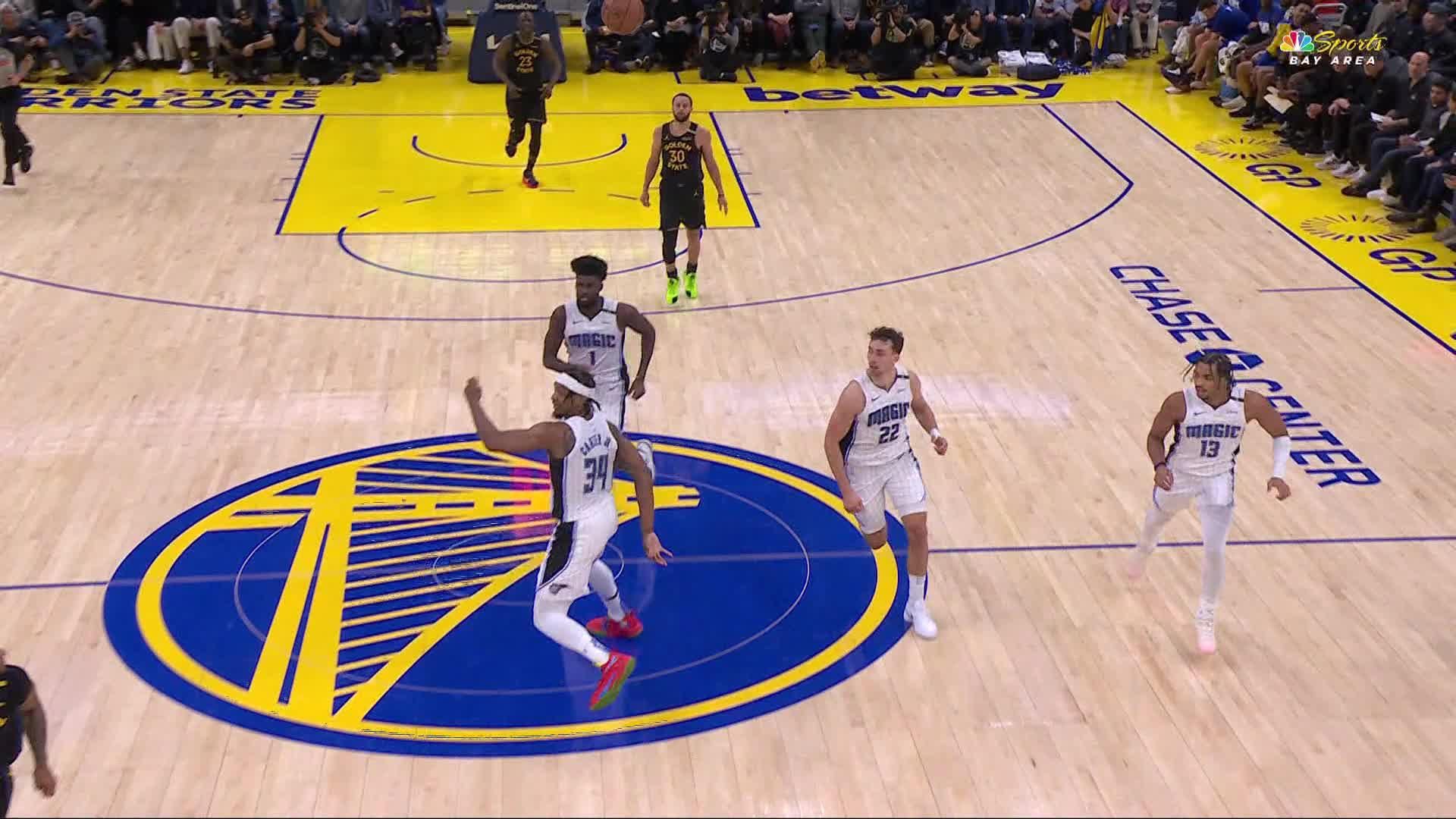 Gary Payton II with the great play! | Golden State Warriors