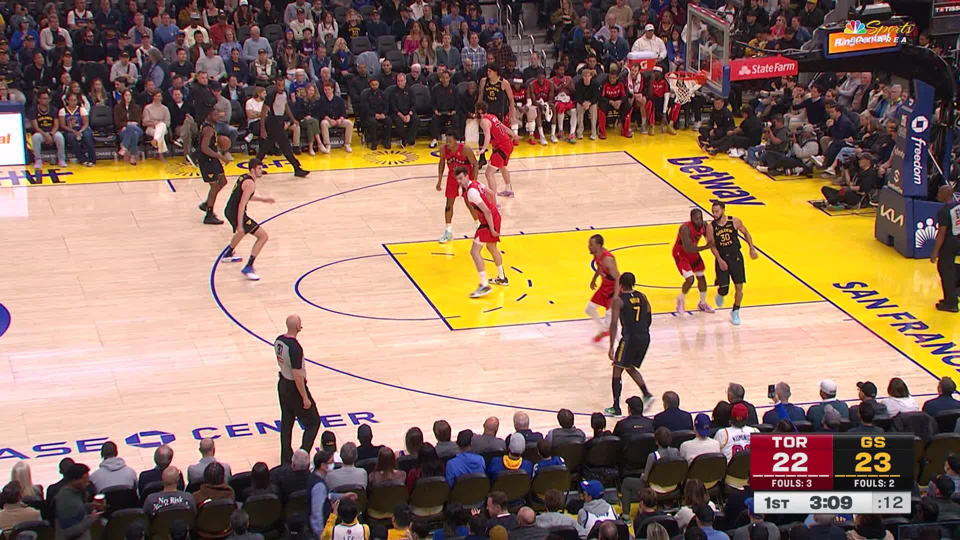 Stephen Curry nails it from behind the arc | Golden State Warriors