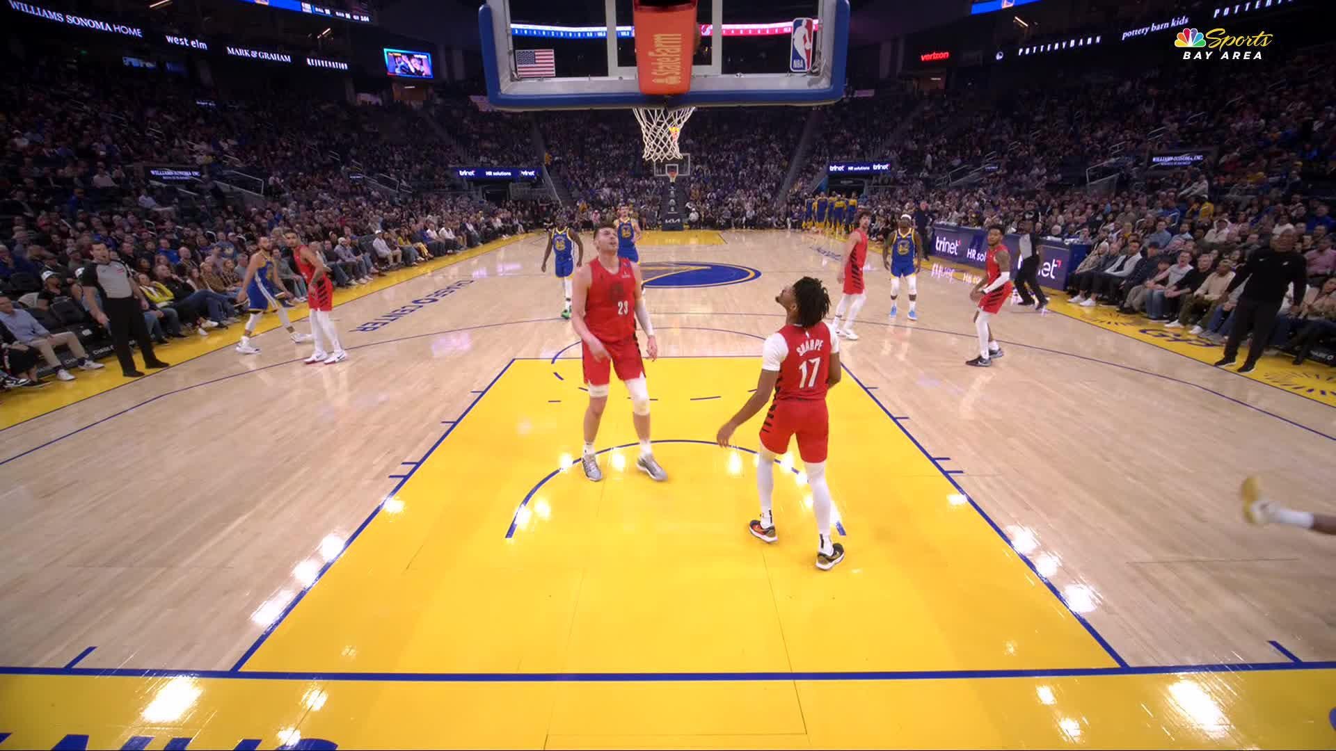 Moses Moody with the must-see play!