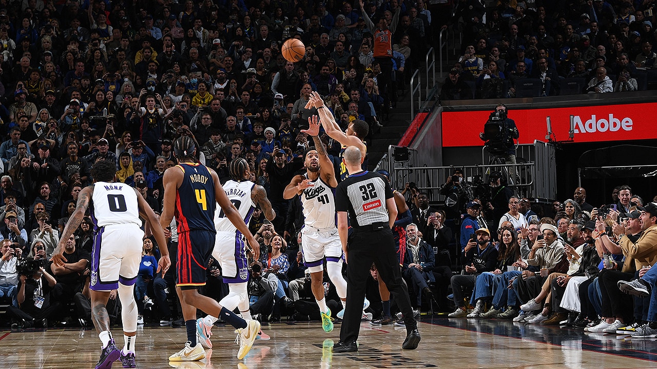 Dubs By the Numbers: Stephen Curry First to 4,000 Career 3-Pointers